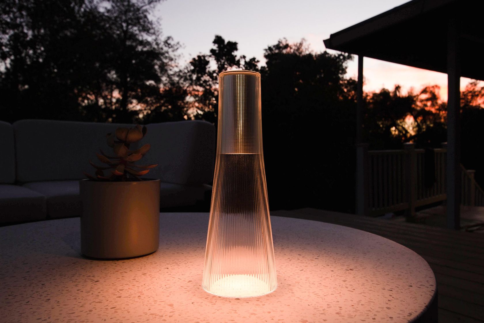 CANDÉL table lamp By Pablo