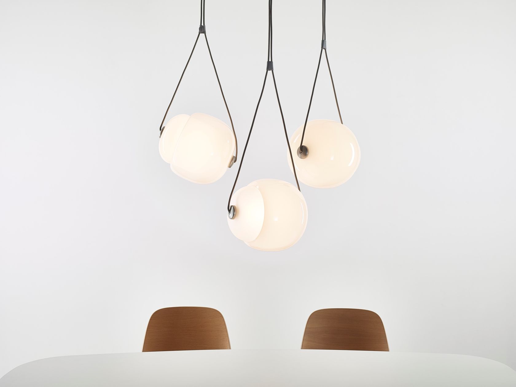CAPSULA Pendant lamp By BROKIS