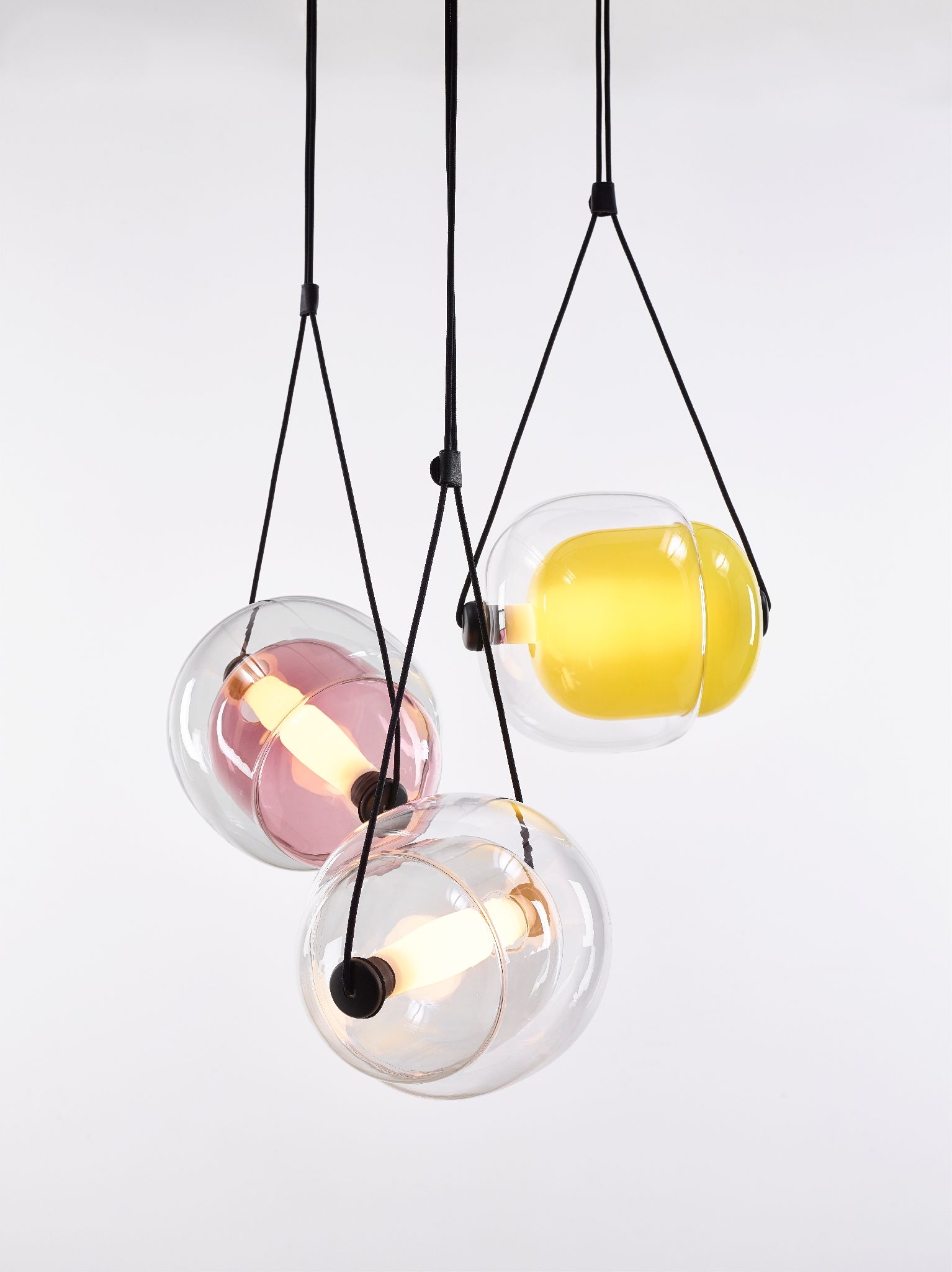 CAPSULA Pendant lamp By BROKIS
