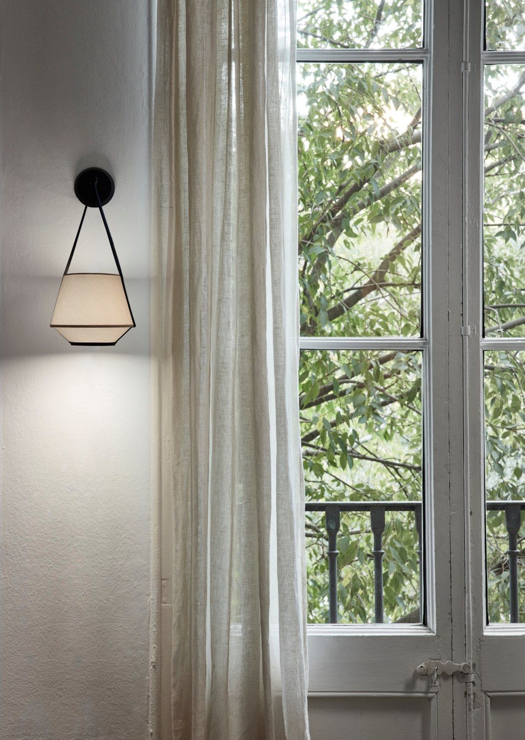 CARRIE | Wall lamp By Forestier design Jette Scheib
