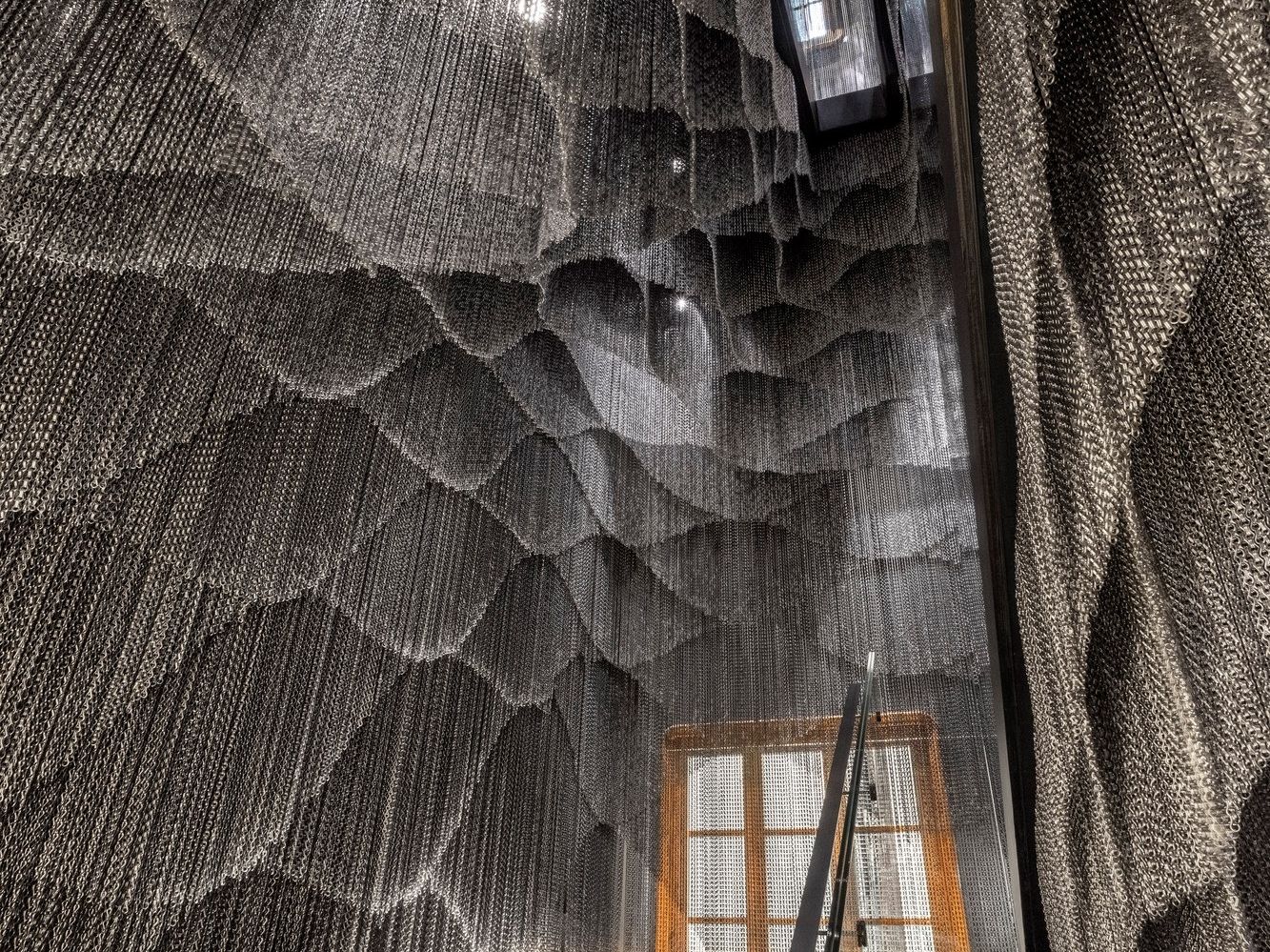 Kriskadecor: Anodised aluminium chains | Archiproducts