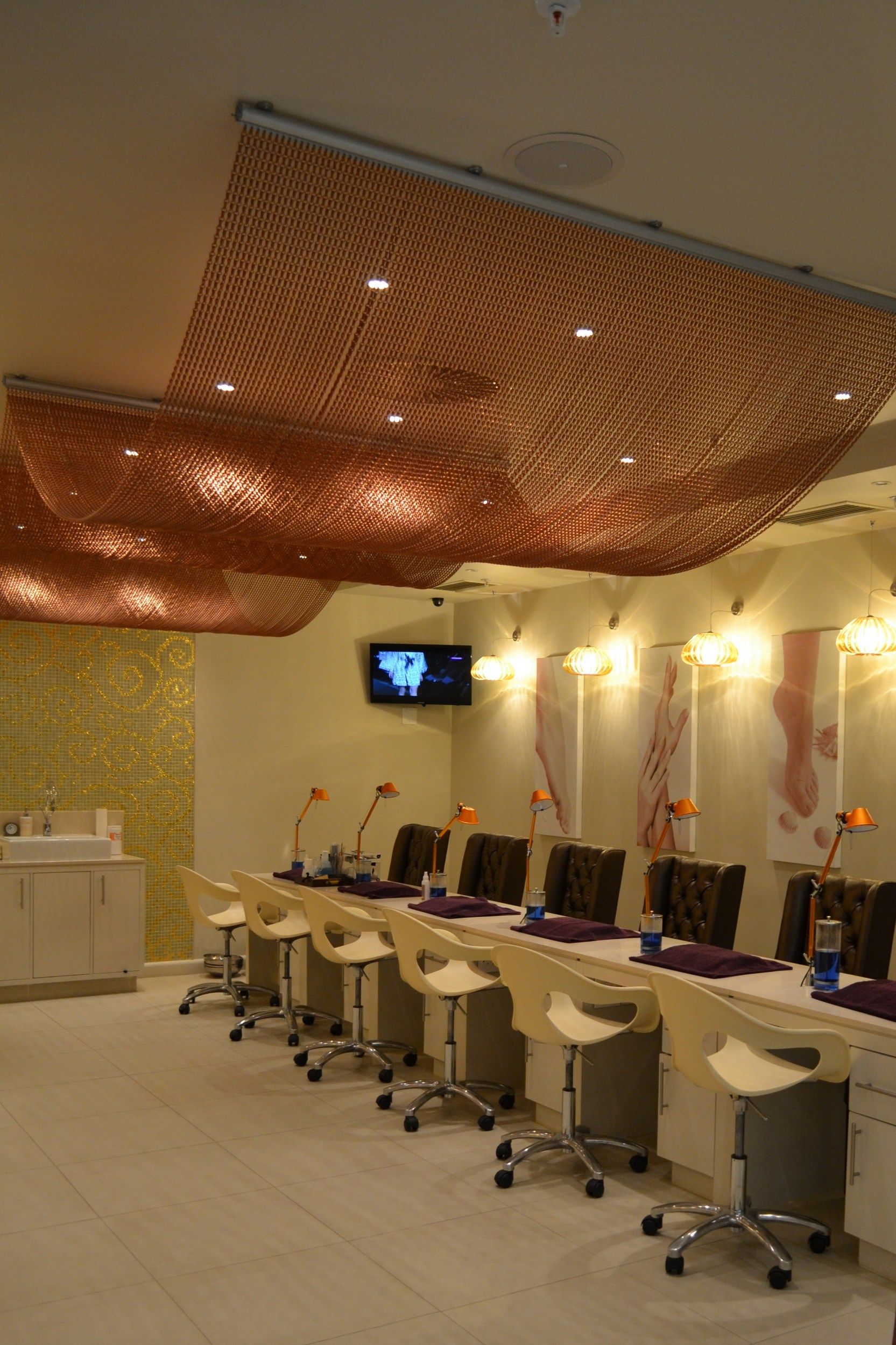 CEILING WAVES By Kriskadecor