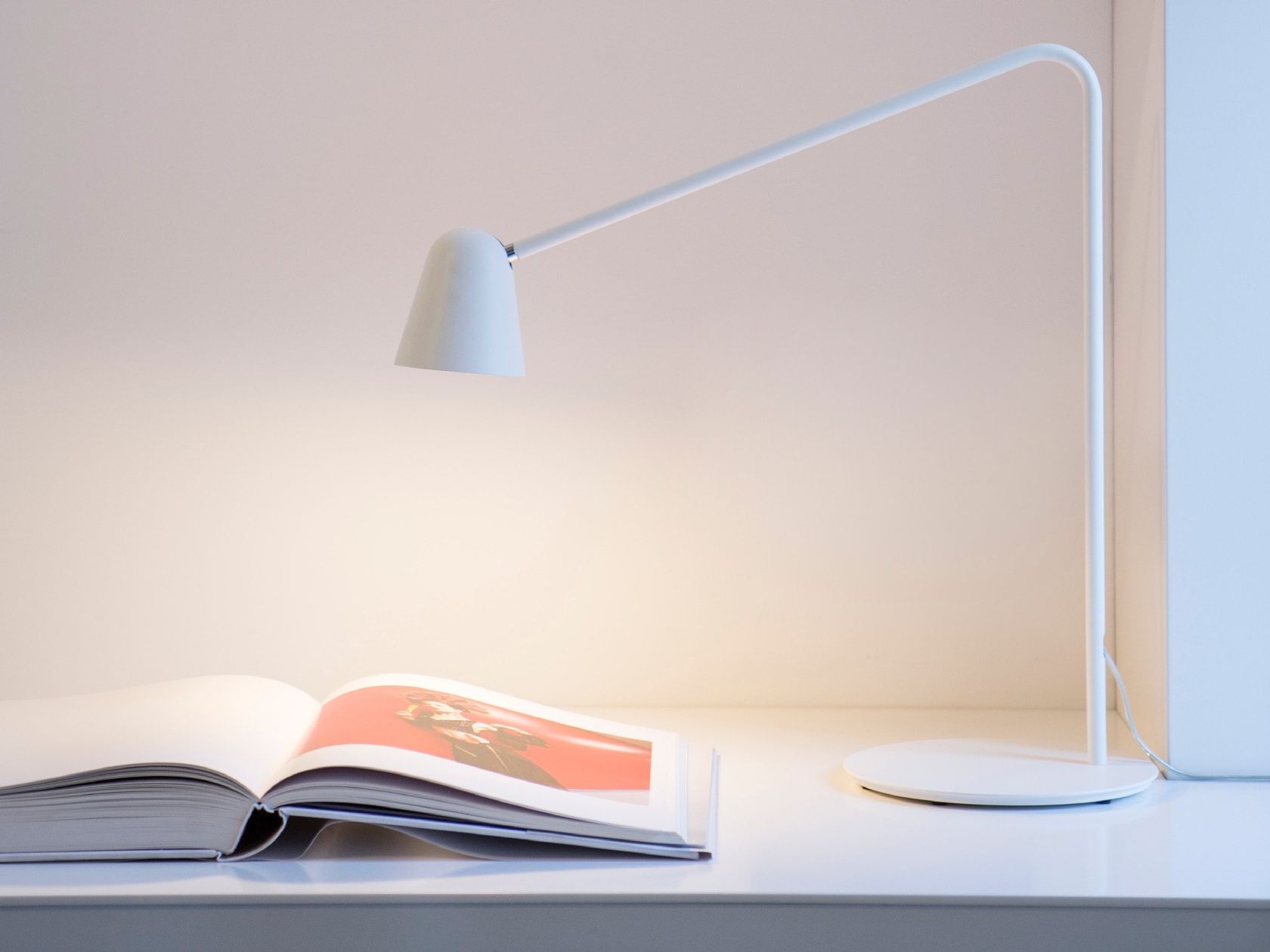 CHAPLIN | Steel desk lamp By Formagenda design Benjamin Hopf