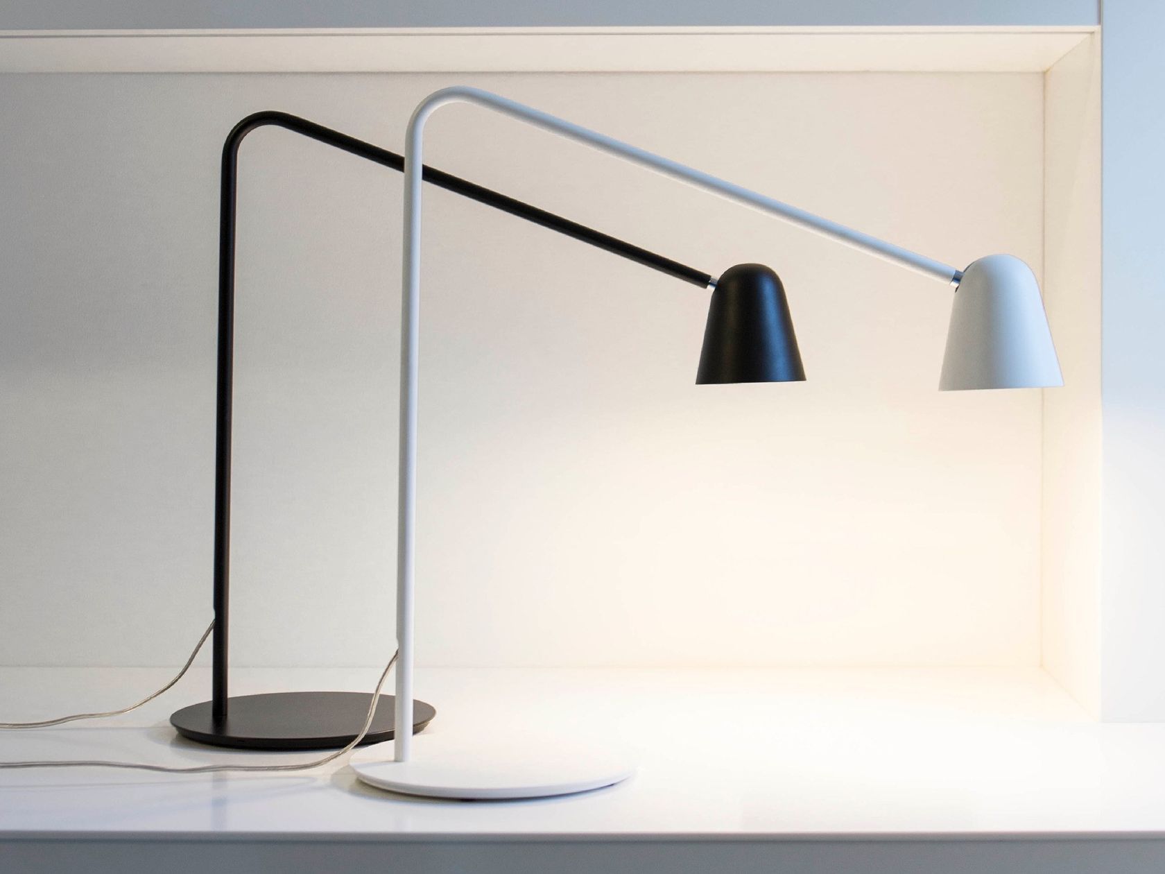 CHAPLIN | Steel desk lamp By Formagenda design Benjamin Hopf