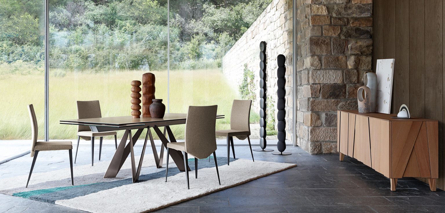 CIGALE Ceramic dining table By Roche Bobois | design Andrea Casati