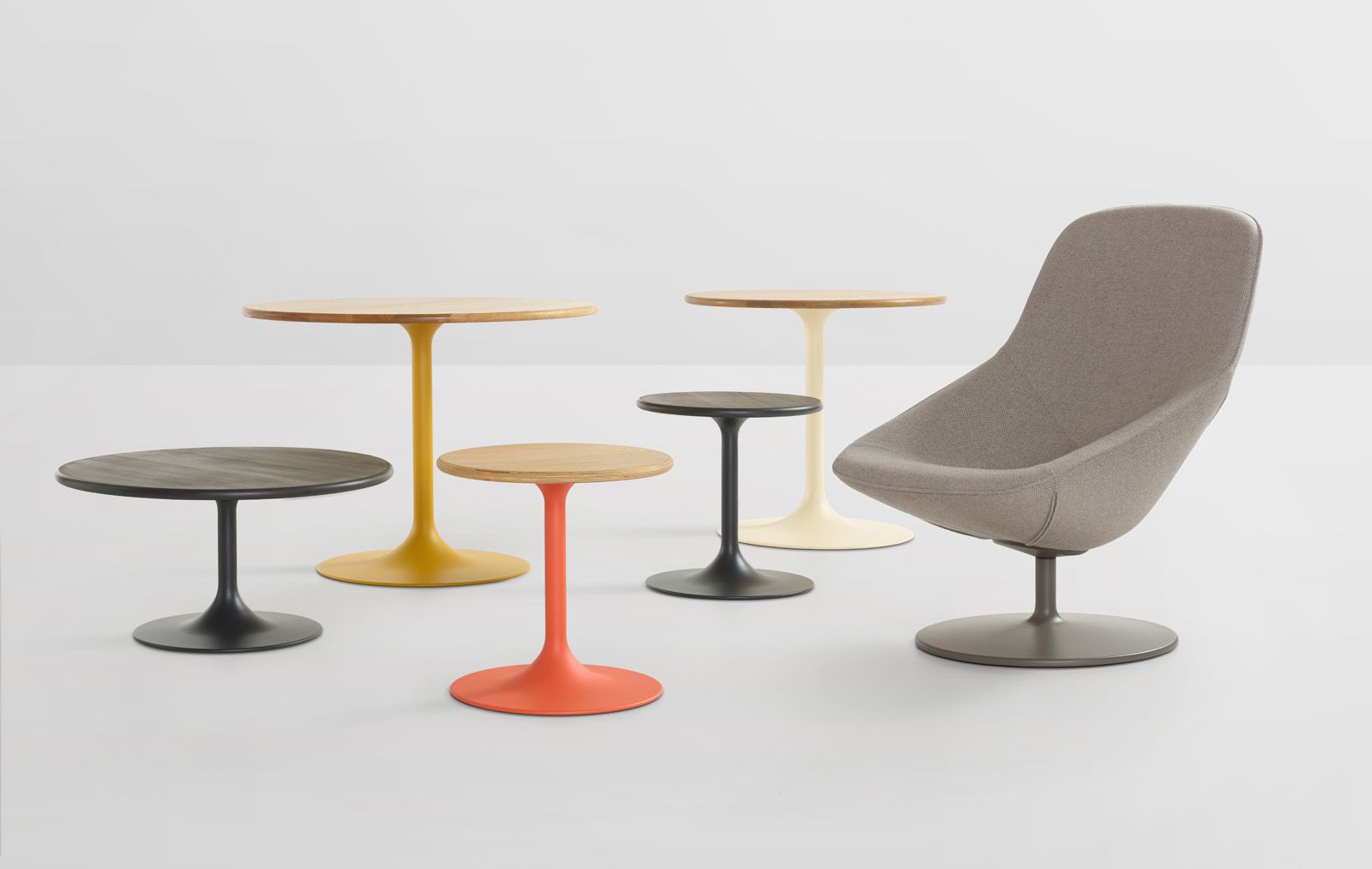 CLARION | Coffee table By Artifort