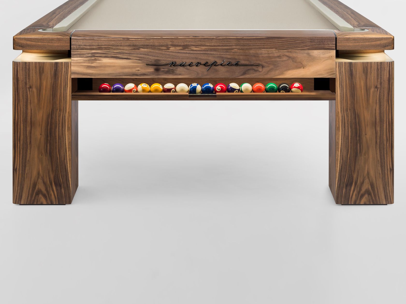 CLASSIC LINCOLN Walnut pool table By Nuevepies