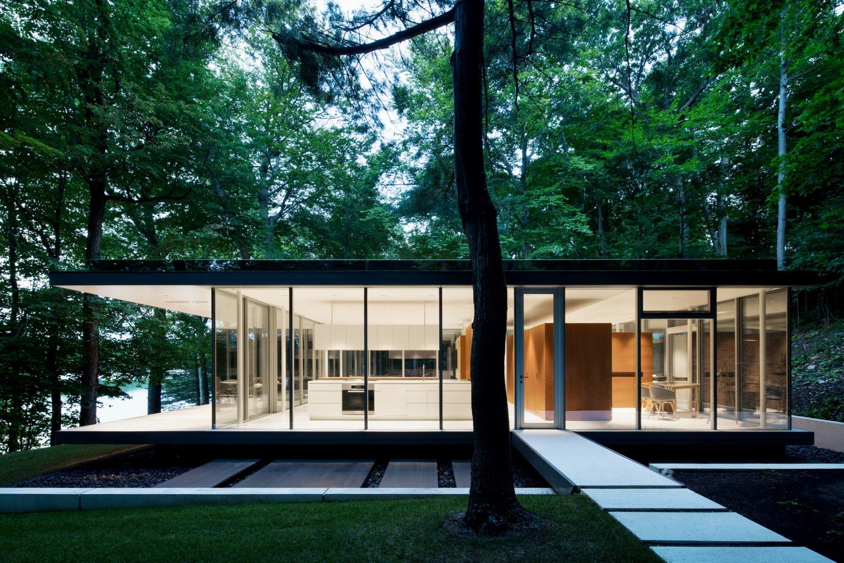 CLASSIC Glass and aluminium sliding window with built-in screen By Sky ...
