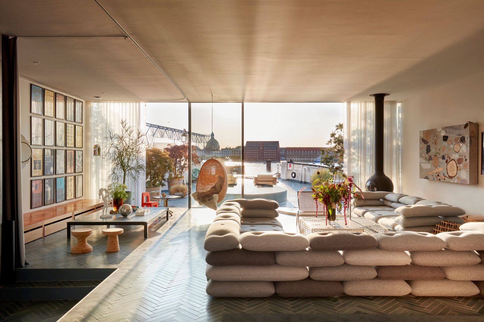 CLASSIC Glass and aluminium sliding window with built-in screen By Sky ...