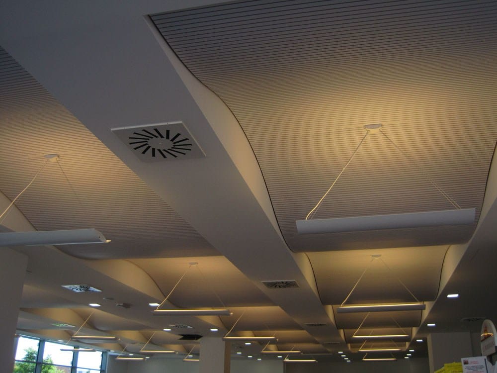 Panel para techos suspendidos fonoabsorbente radiante CLIMACUSTIC By ...