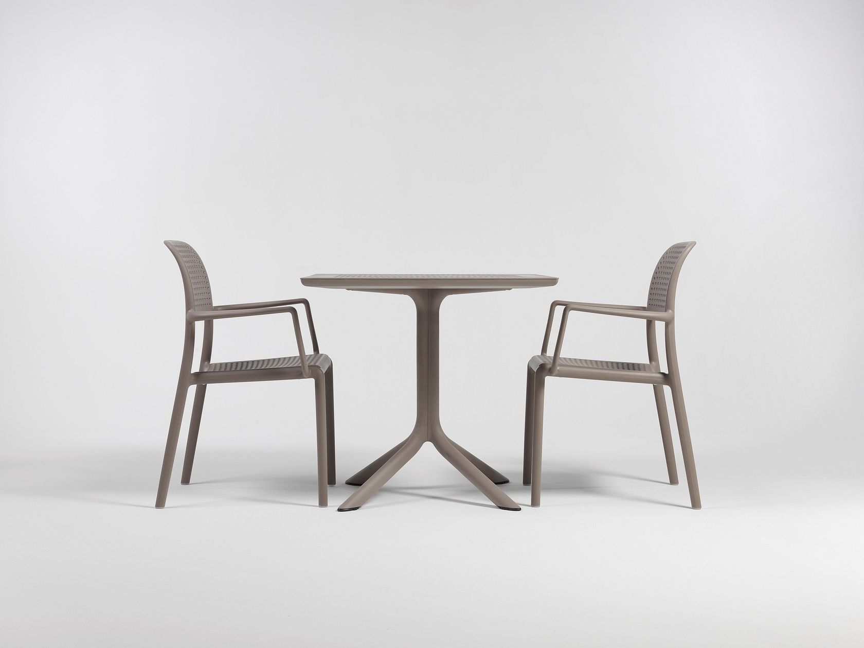 CLIP 80 Table By Nardi | design Raffaello Galiotto