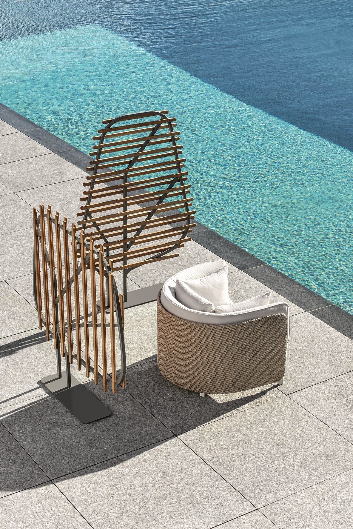 CLOSTRA Room divider By Ethimo | design Emmanuel Gallina