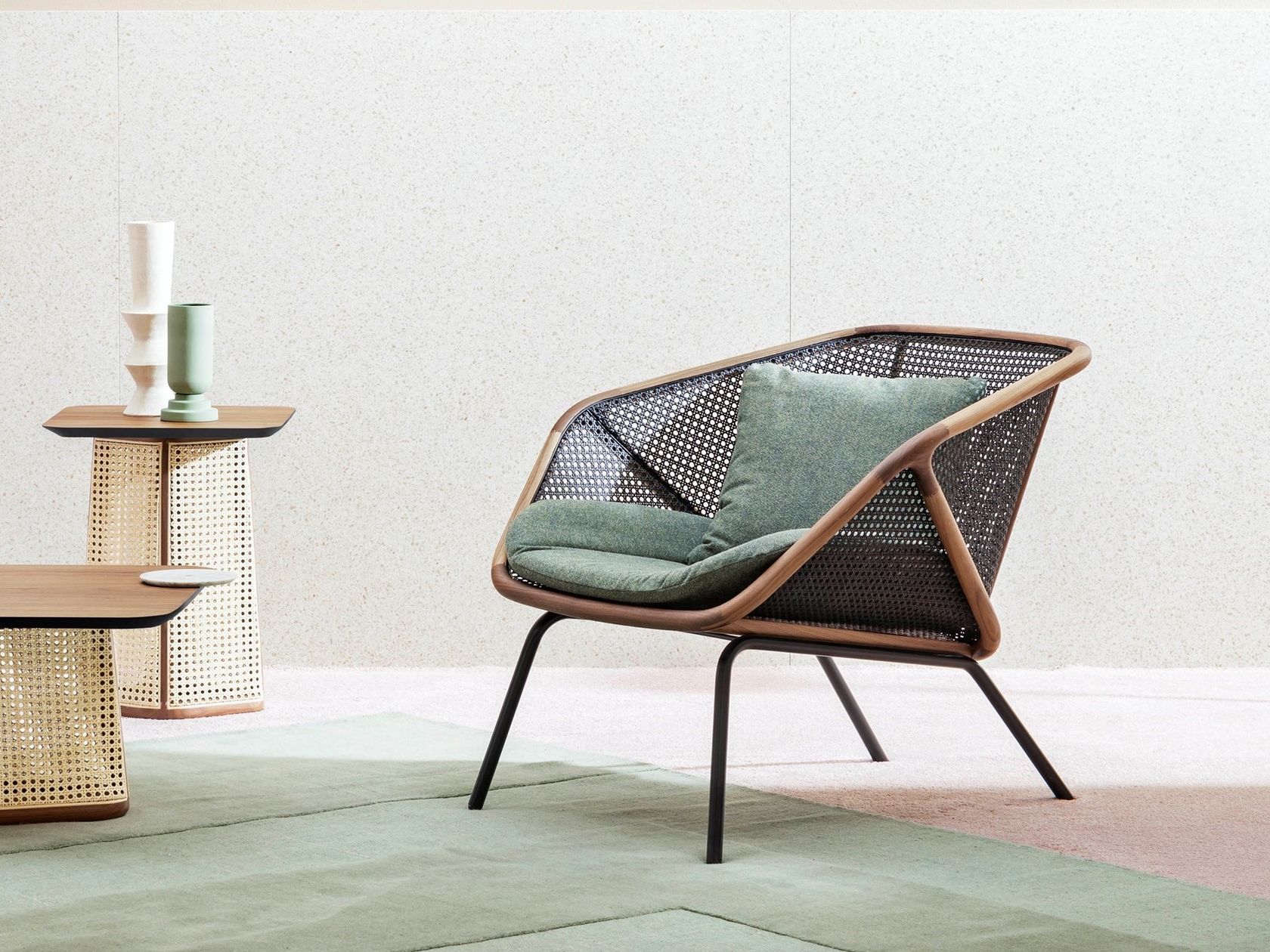 COLONY Straw easy chair By Miniforms