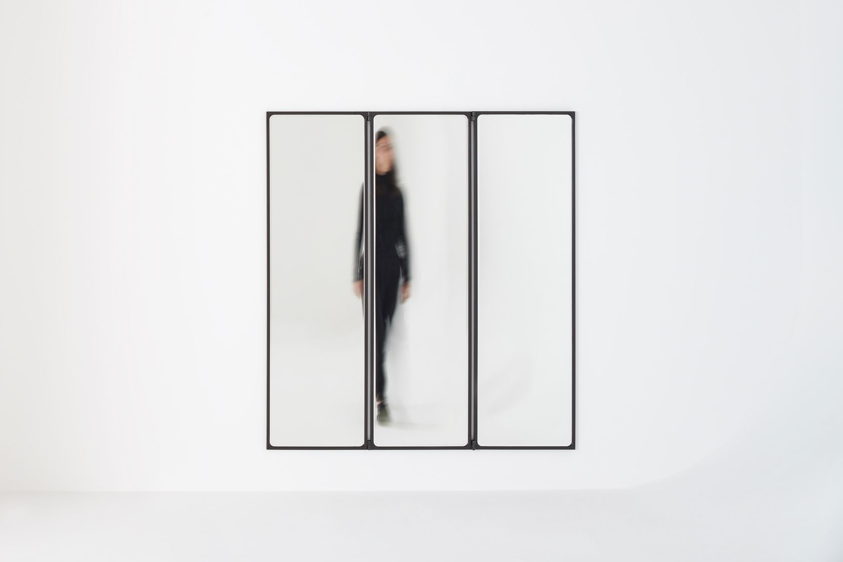 COMO - THREE PANELS Mirror By Glas Italia | design Barber & Osgerby