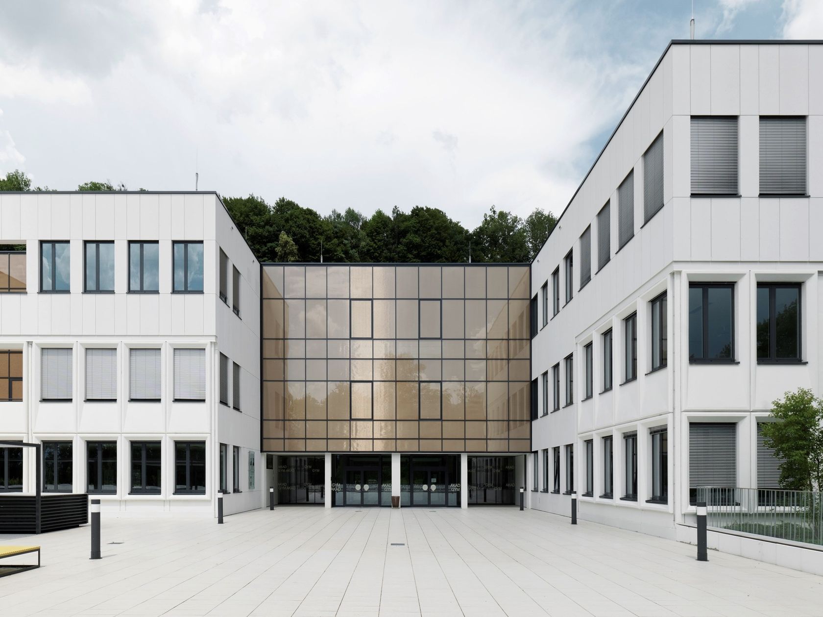 CONCRETE SKIN Large format panels By RIEDER