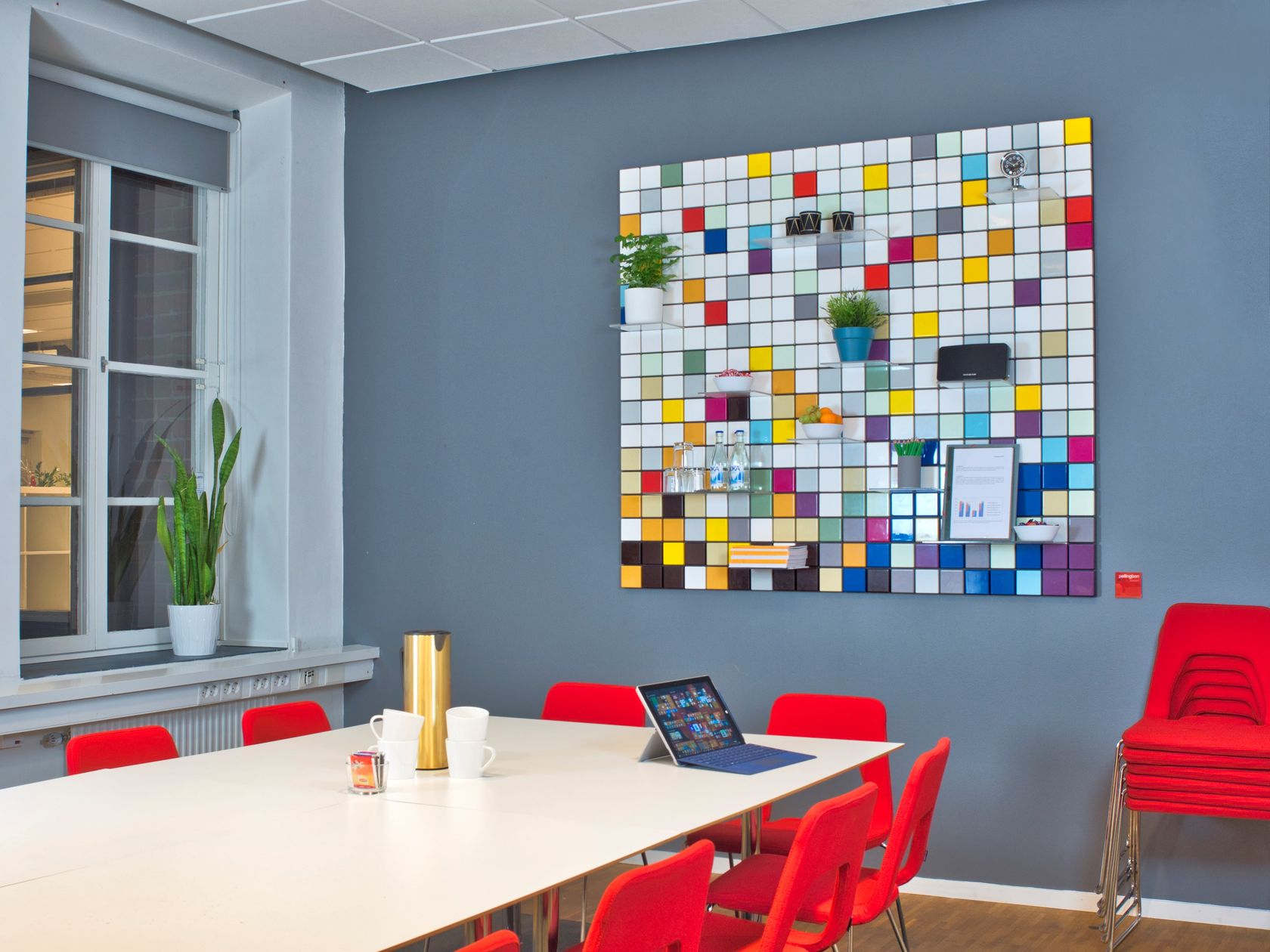 CONFETTI CUSTOM By Pellington Design design Per Bäckström