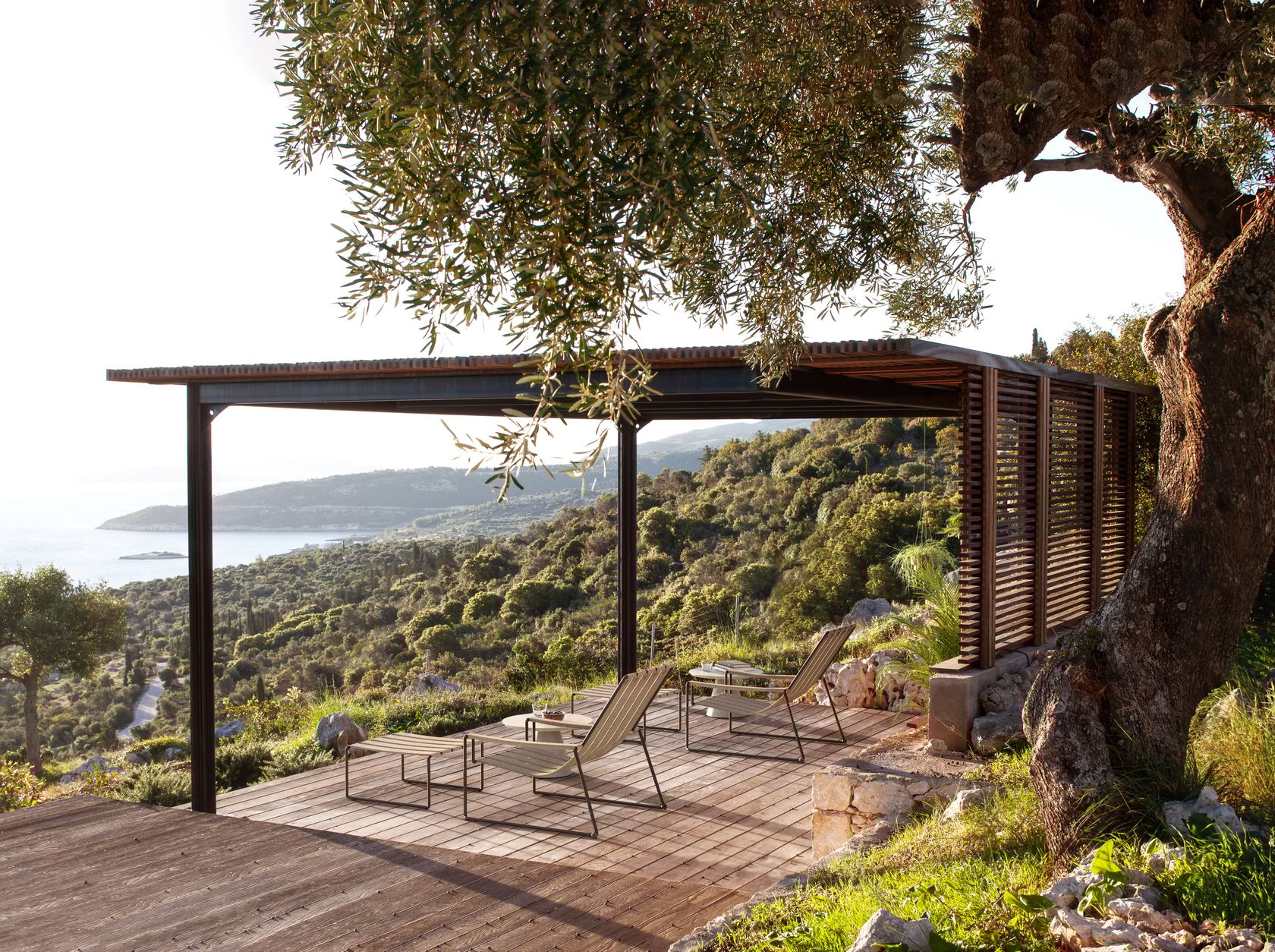 CONIX Round Ductal® garden side table By Royal Botania