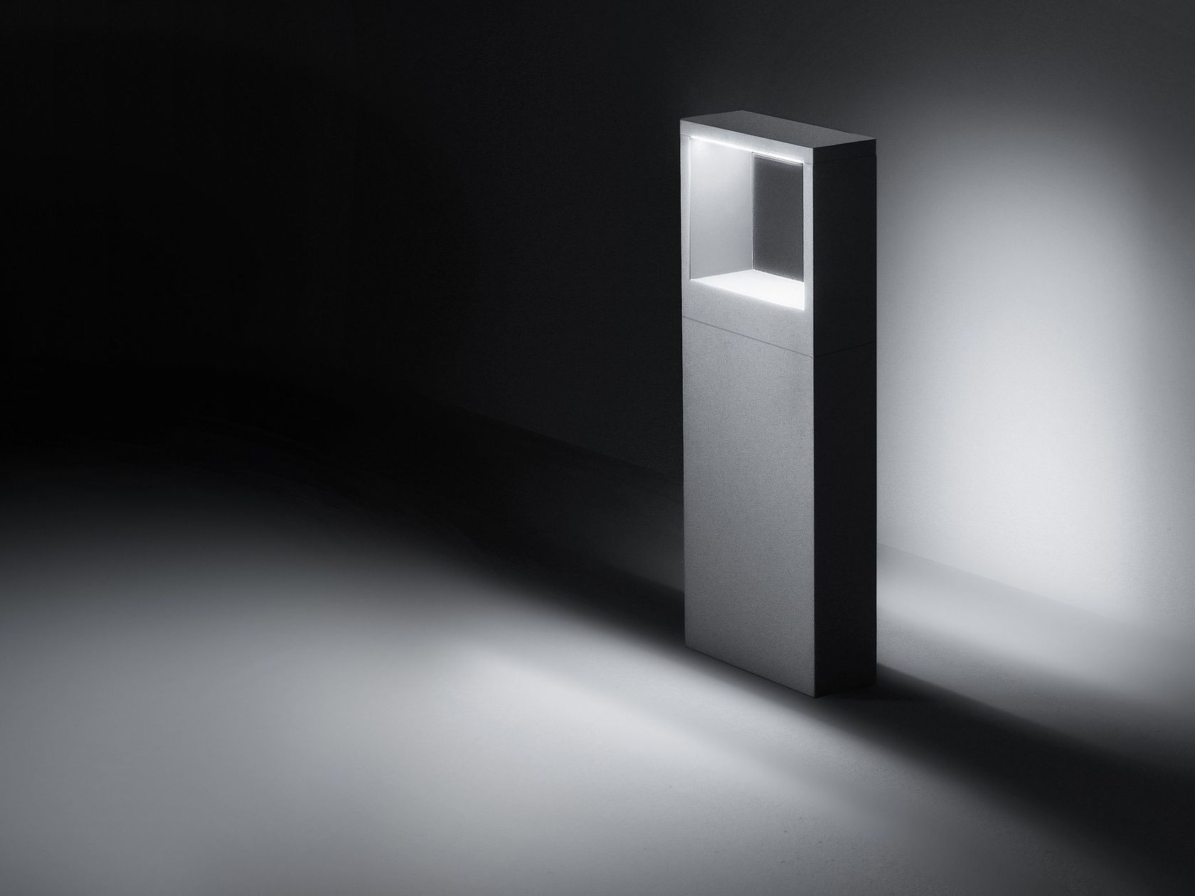 COOL SQUARE | LED bollard light By SIMES