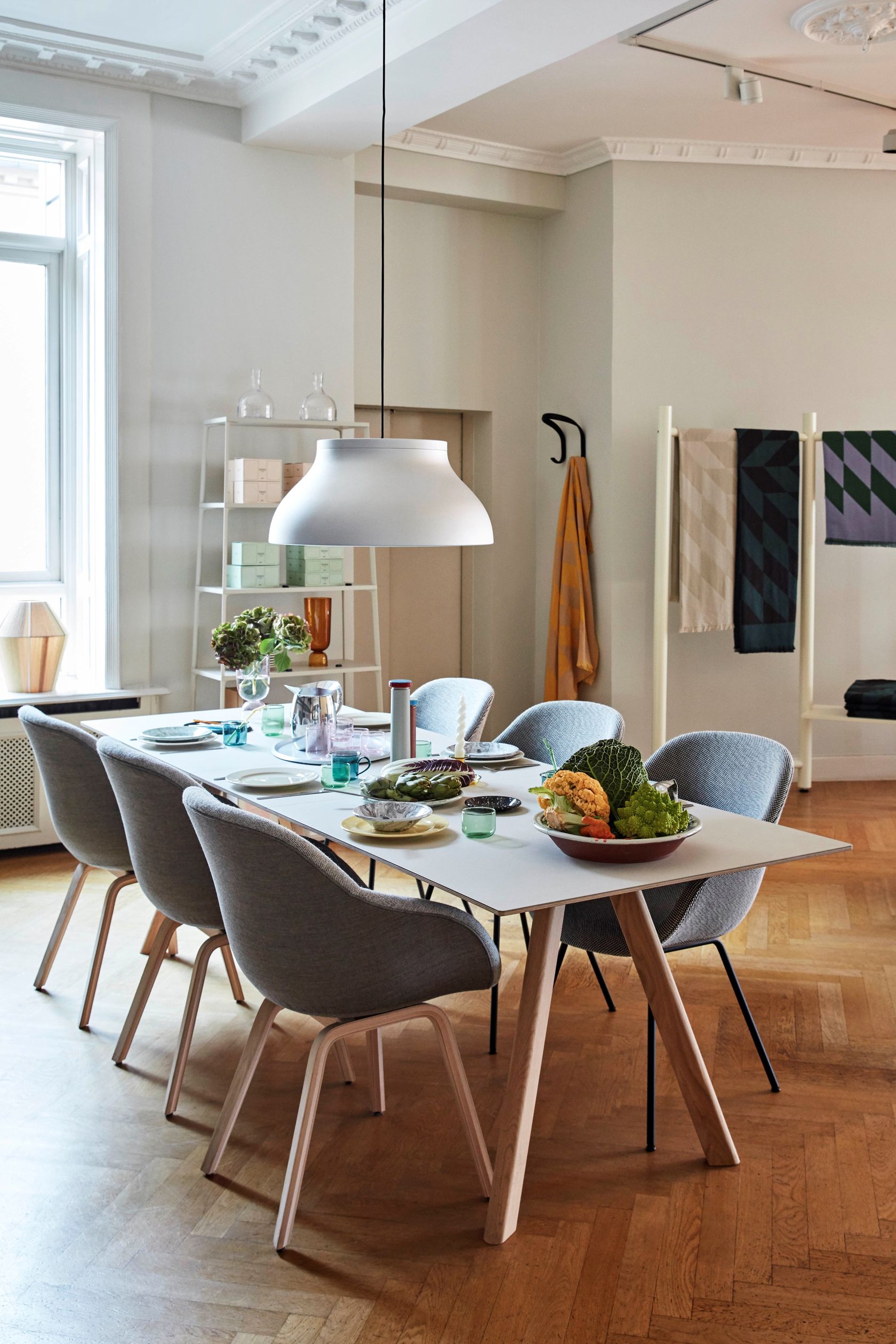 COPENHAGUE CPH 30 EXTENDABLE Table By Hay | design Ronan & Erwan Bouroullec