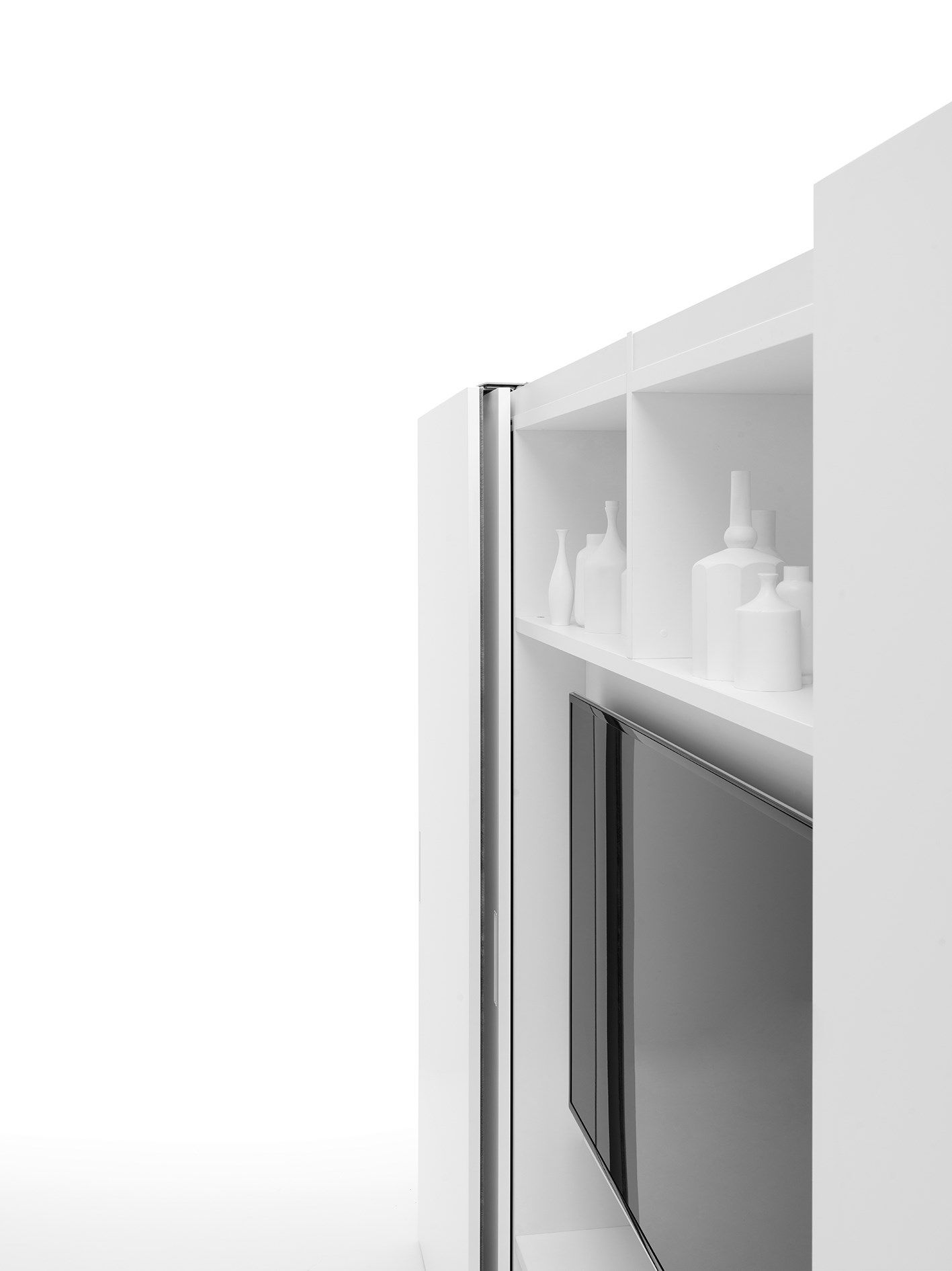 CORE | Wardrobe with built-in TV By Caccaro design R&S Caccaro