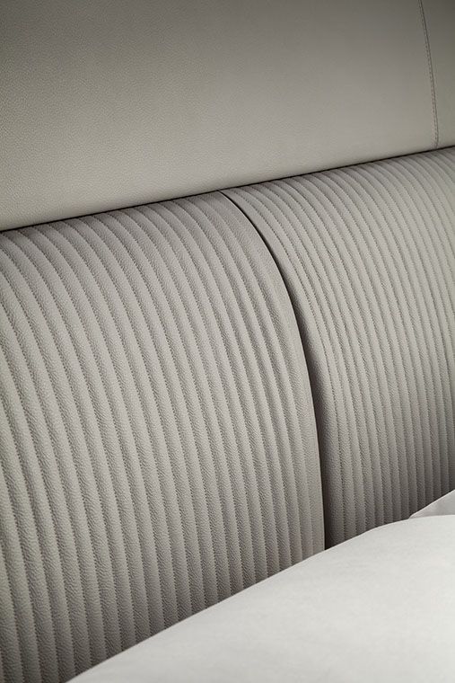 COUPÈ DE LUXE Bed By Poltrona Frau | design GamFratesi