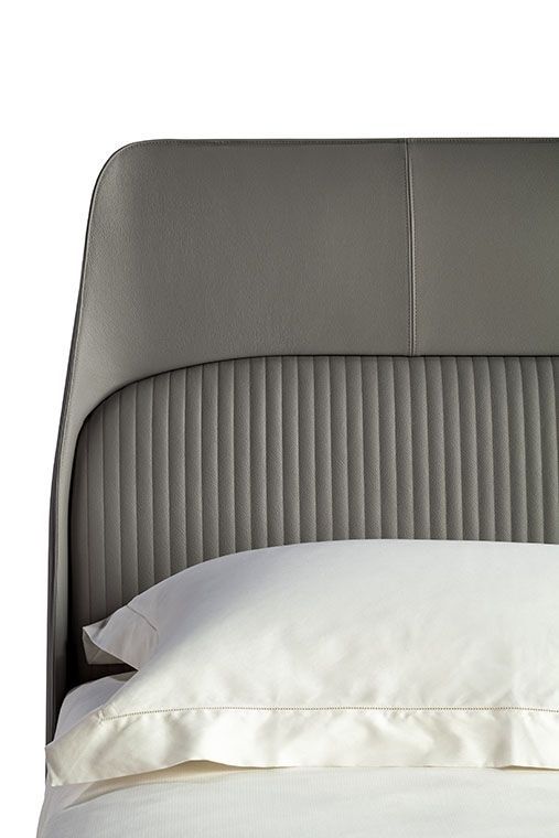 COUPÈ DE LUXE Bed By Poltrona Frau | design GamFratesi