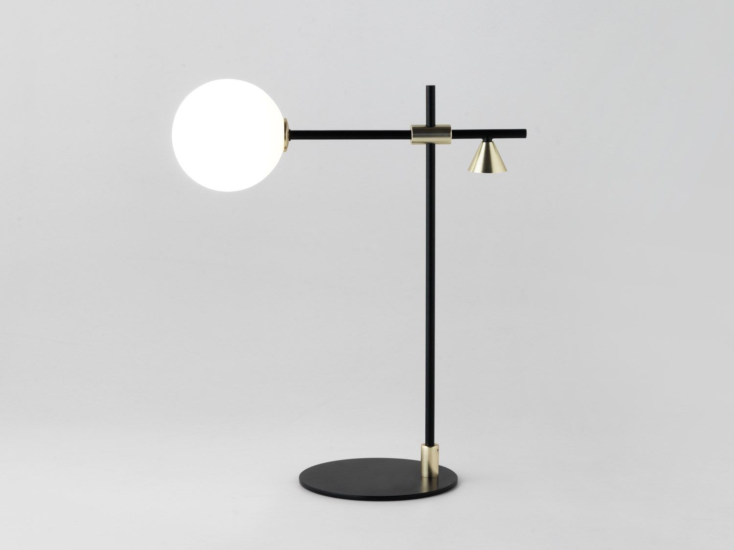 CRANE | Table lamp By Aromas del Campo