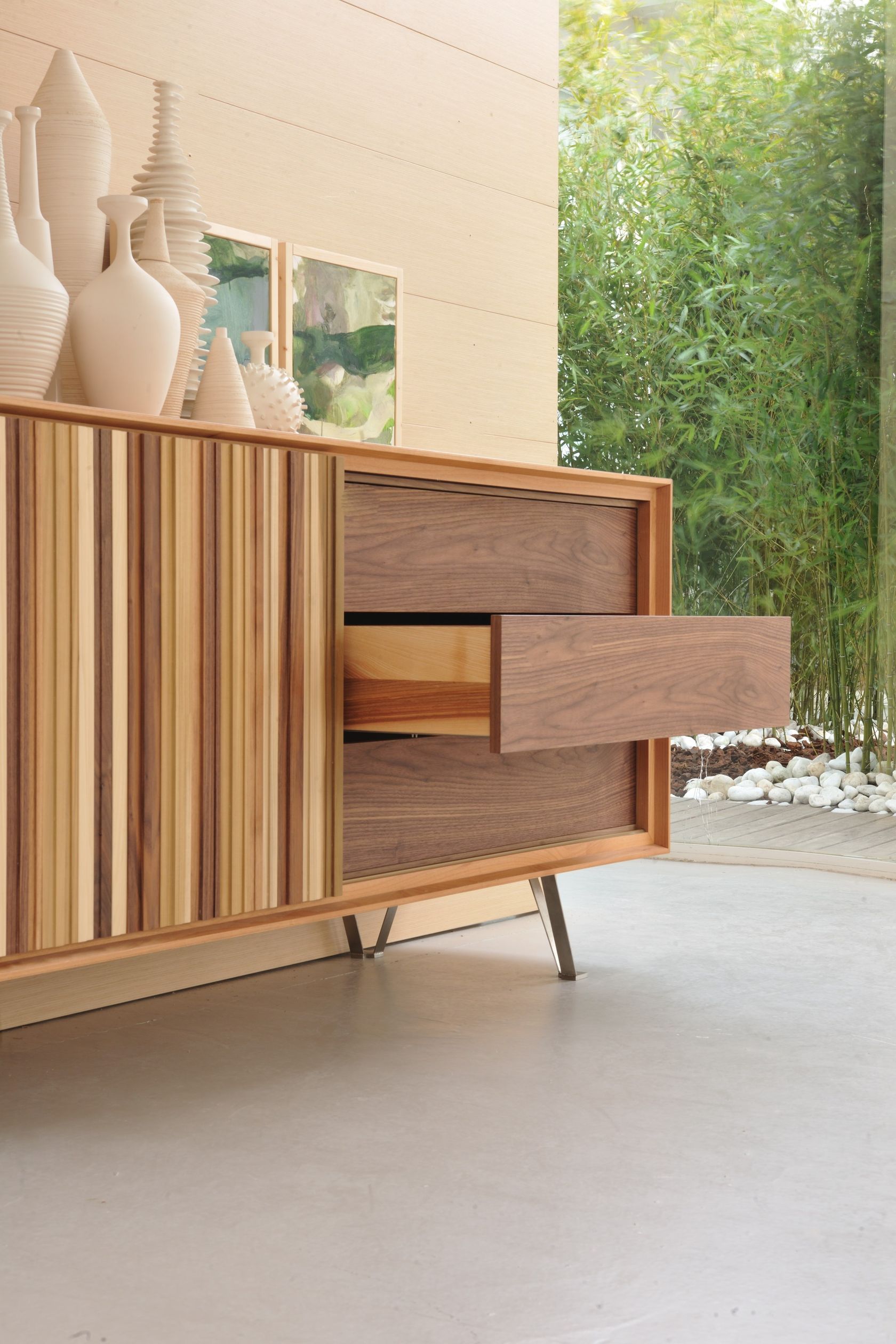 SIPARIO | Sideboard with sliding doors By Morelato