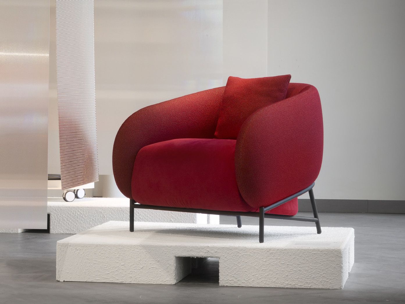 CURL Armchair with armrests By Cider Edition | design Fred Rieffel