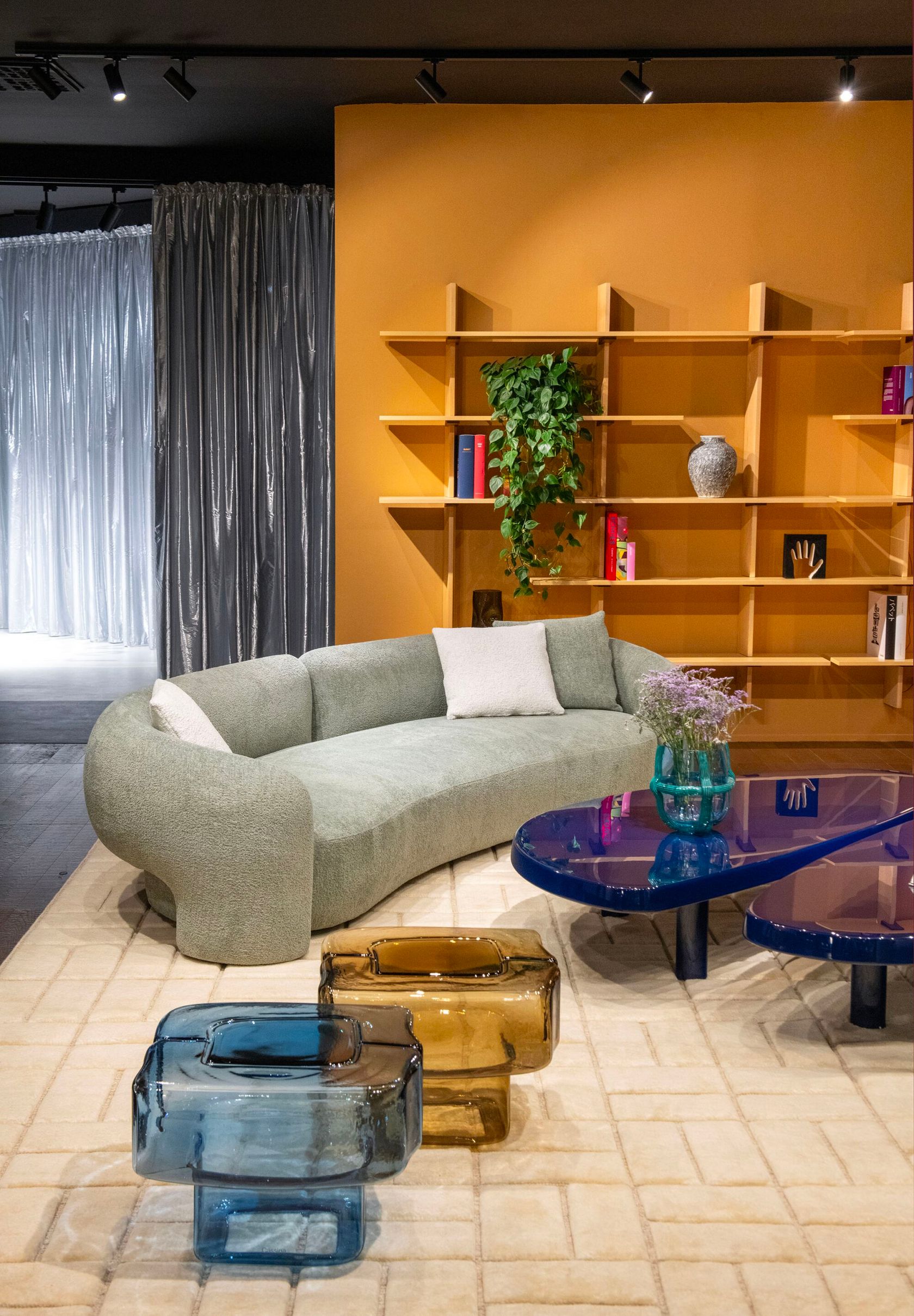 FLUID JOINERY Coffee table By Cassina