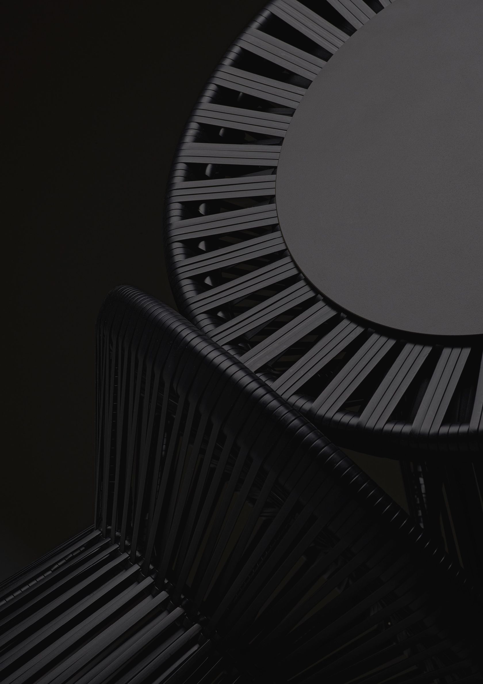 CIRQL | Coffee table CIRQL Collection By DEDON design Werner Aisslinger