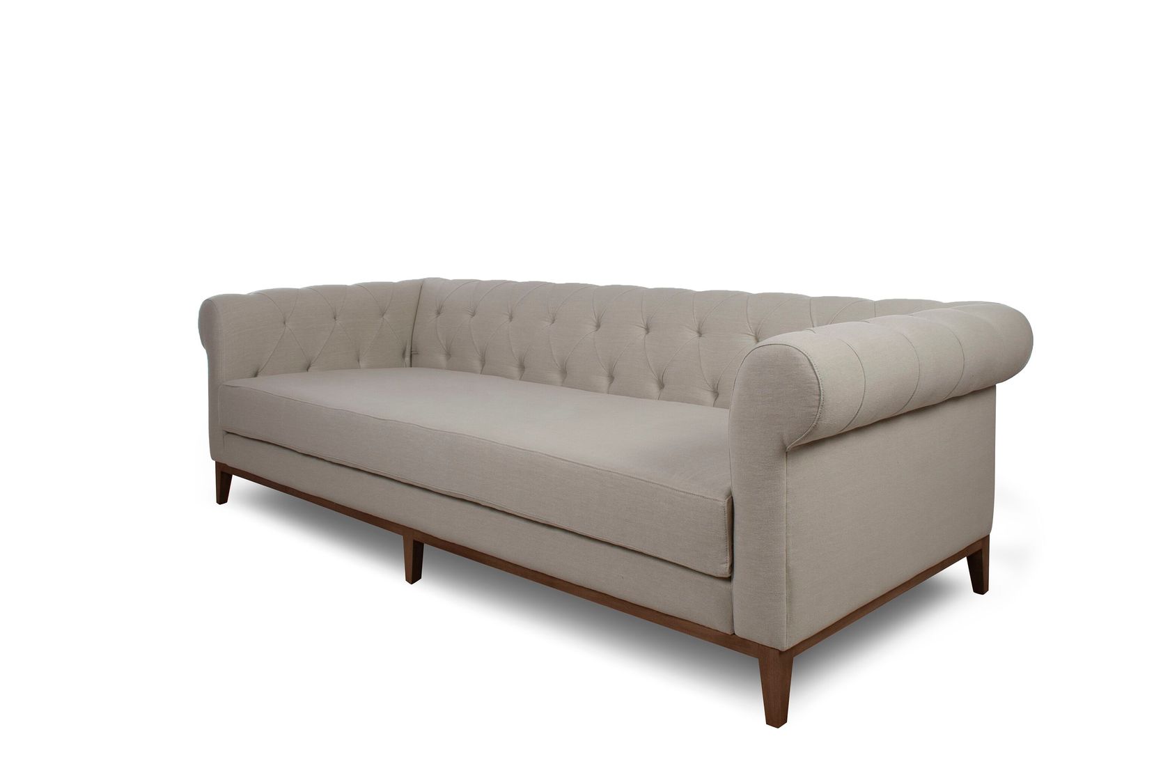 CHESTERFIELD DUBLIN Chesterfield style tufted sofa By Crearte Collections