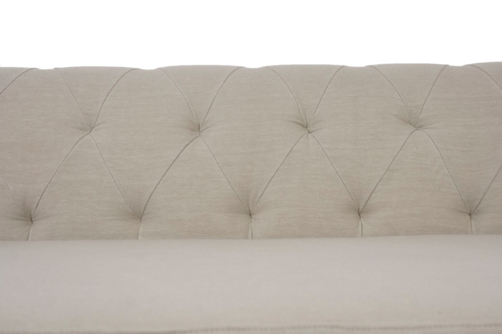 CHESTERFIELD DUBLIN Chesterfield style tufted sofa By Crearte Collections