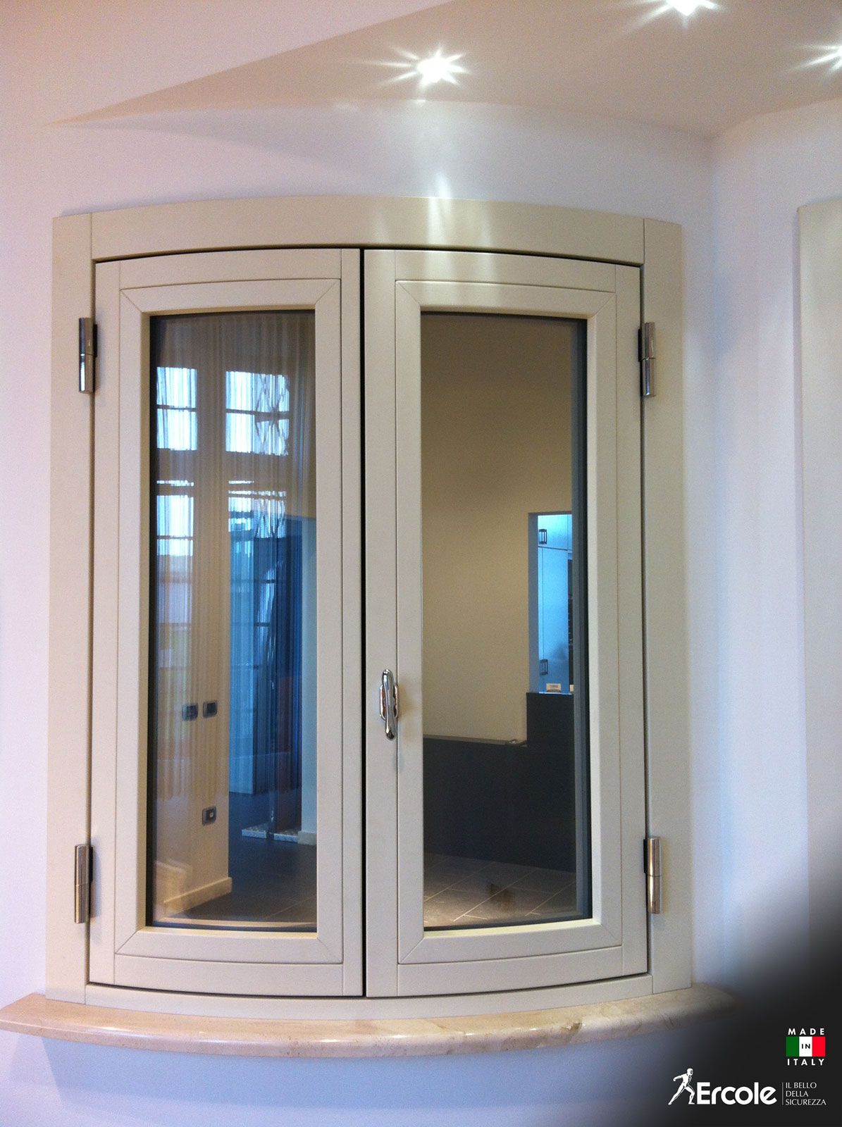 Curved window By Ercole