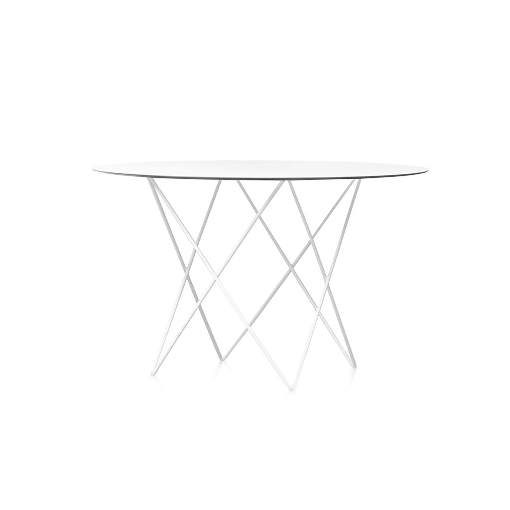 D12 Round garden table By Diabla | design Marià Castelló Martínez
