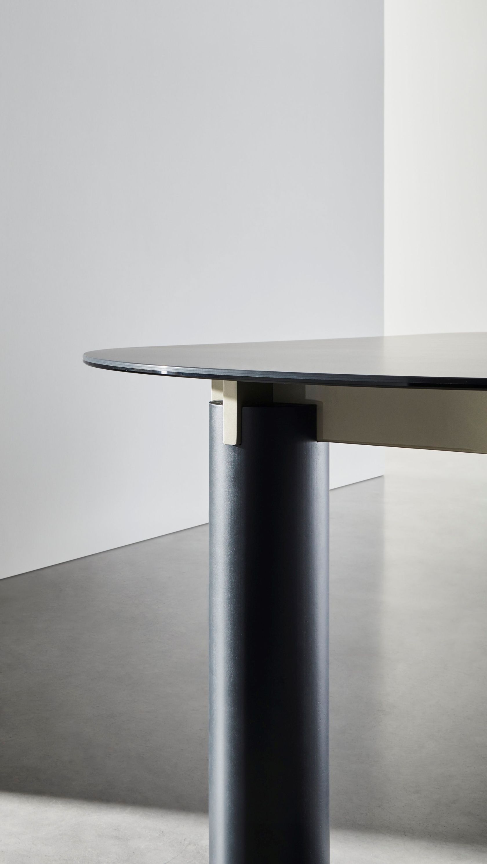 DAEN 33/34 Table By Gervasoni | design Federico Peri