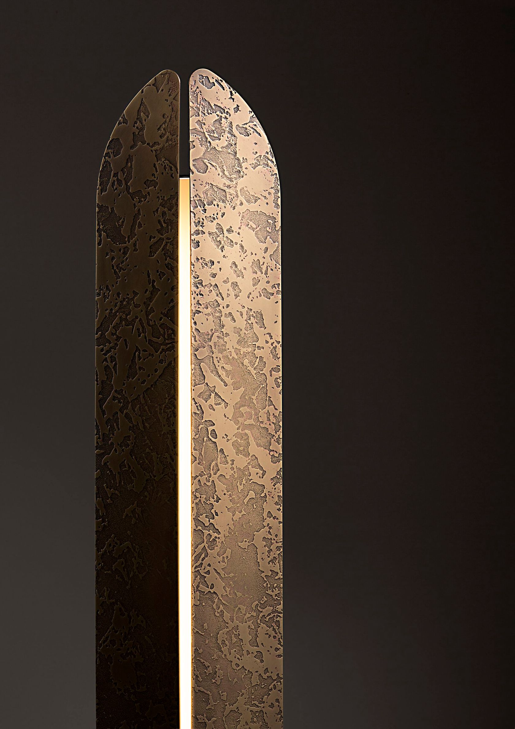 AARE Wall lamp By DE CASTELLI