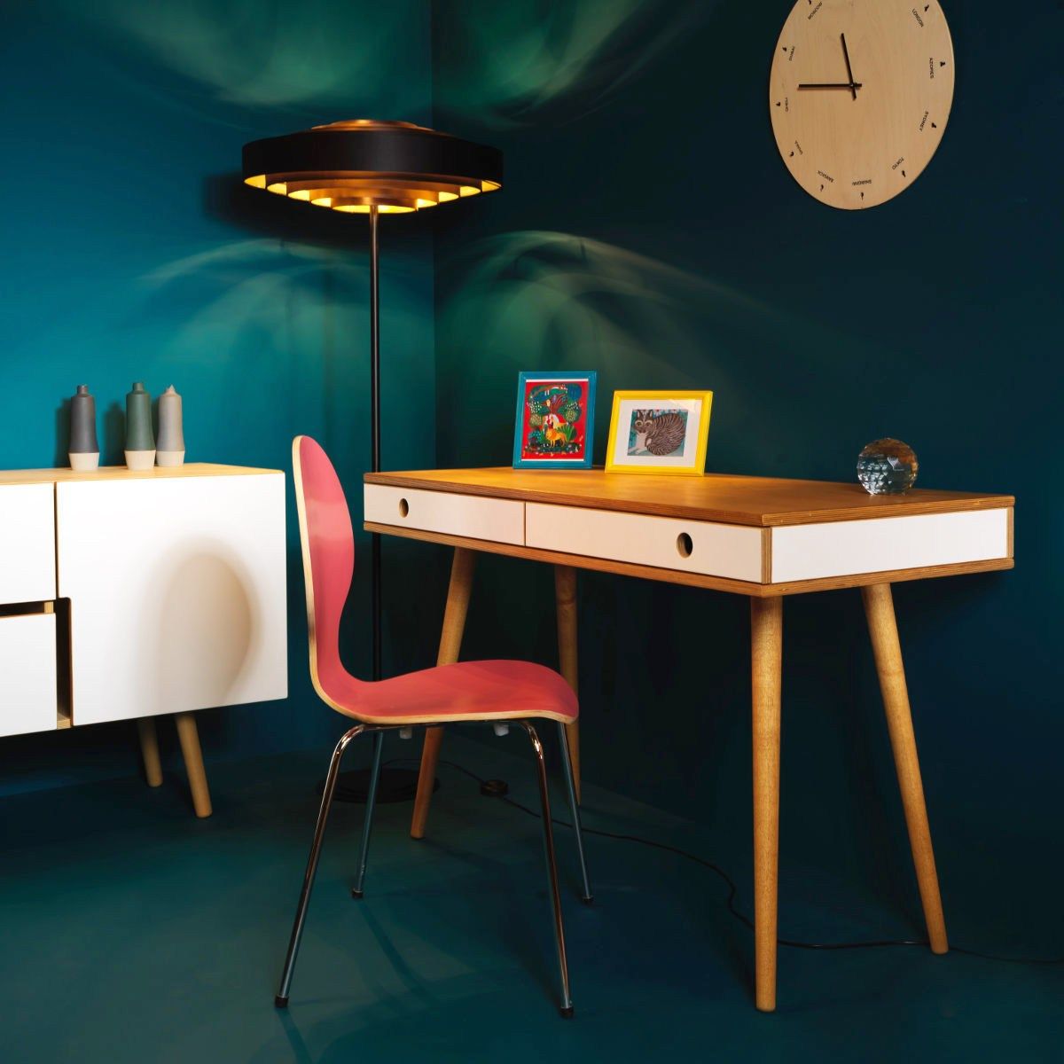 MAN | Writing desk By Radis design Raul Abner