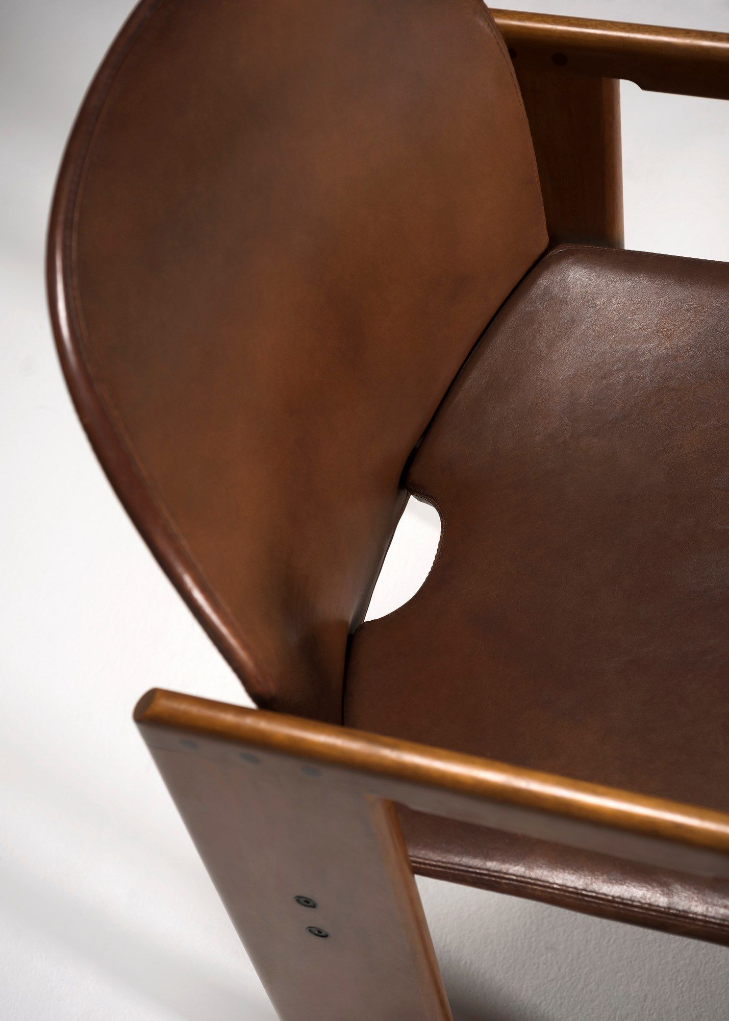 DIALOGO Chair By Tacchini | design Tobia Scarpa