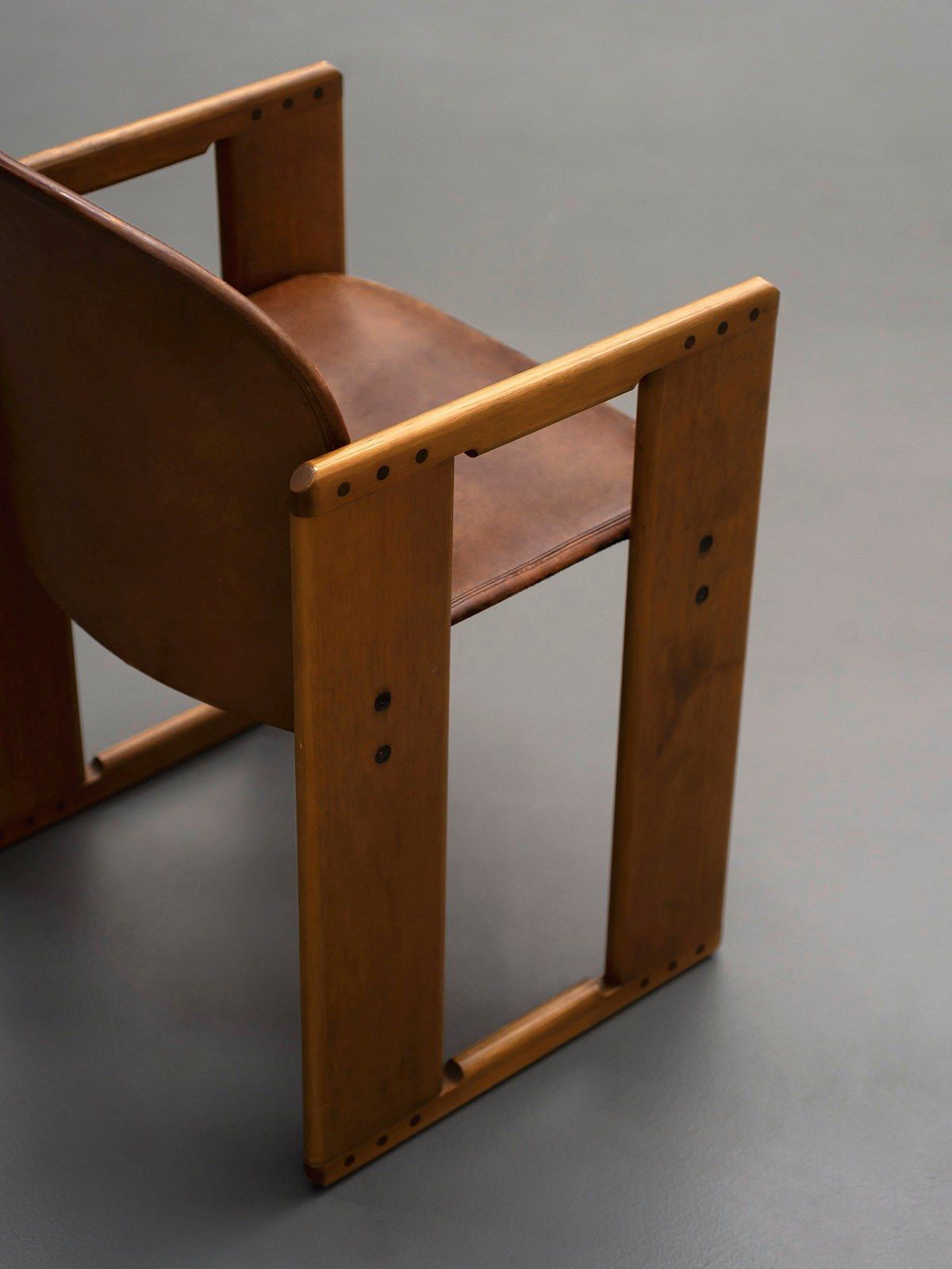 DIALOGO Chair By Tacchini | design Tobia Scarpa