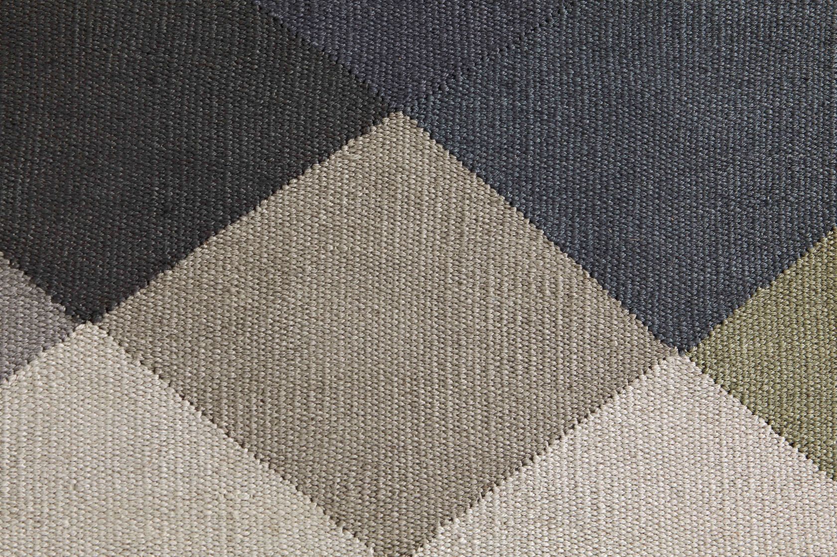 Recycled PET rug with geometric shapes DIAMOND GREEN-GREY By GAN design ...