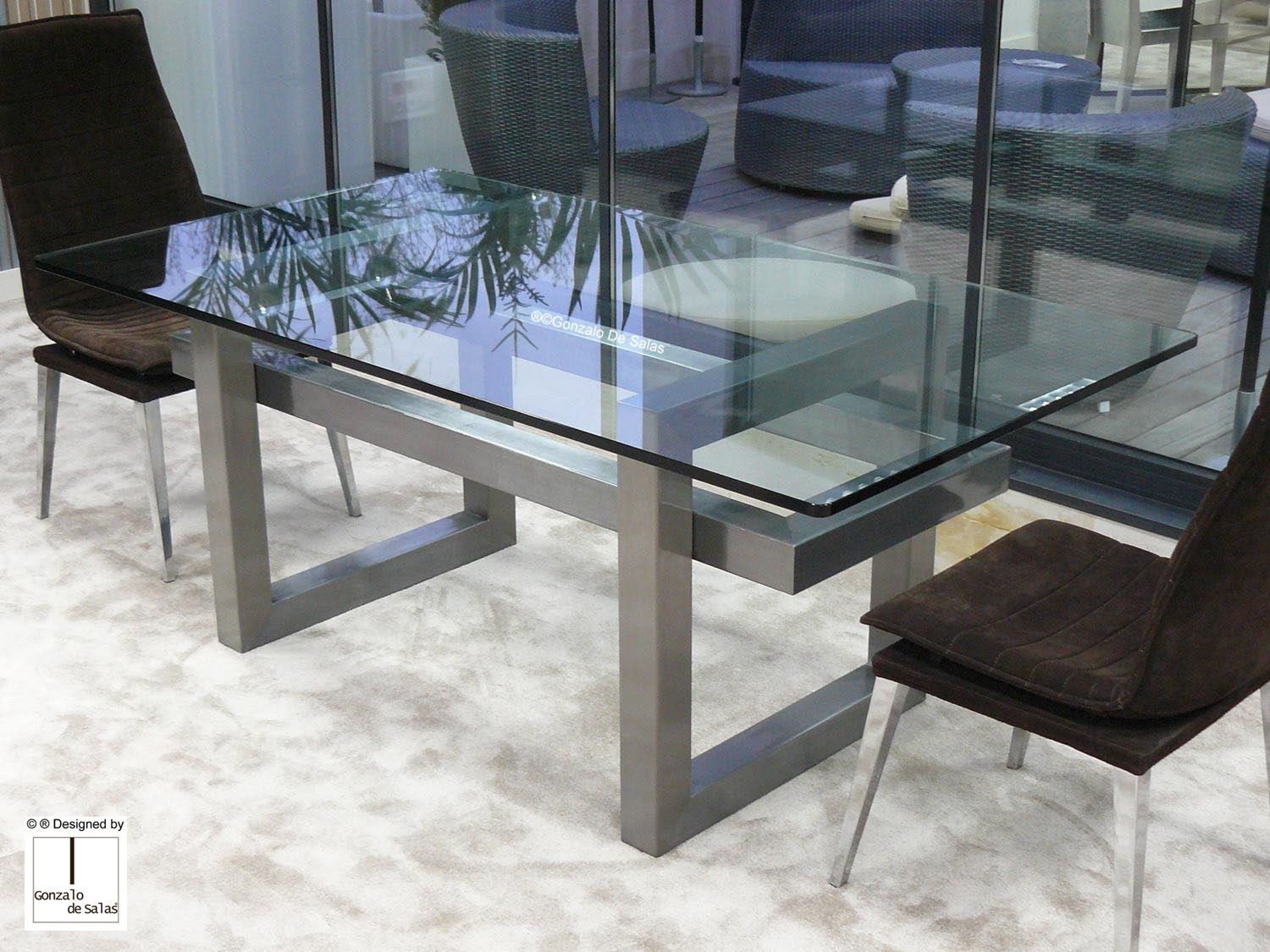 DIANA Glass dining table By Gonzalo De Salas