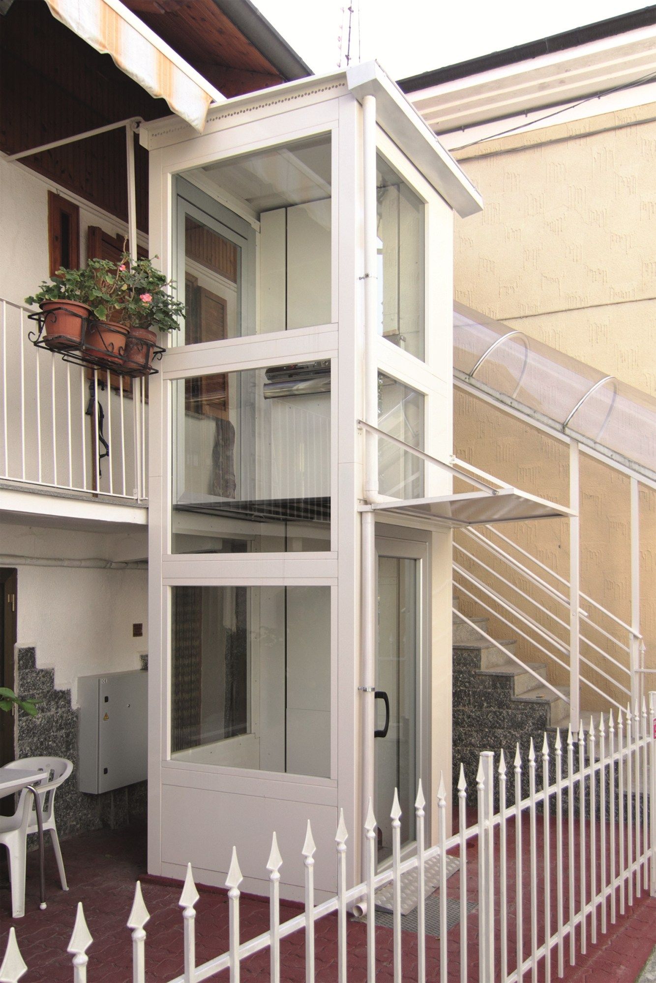 DINAMICO Platform lift By KONE