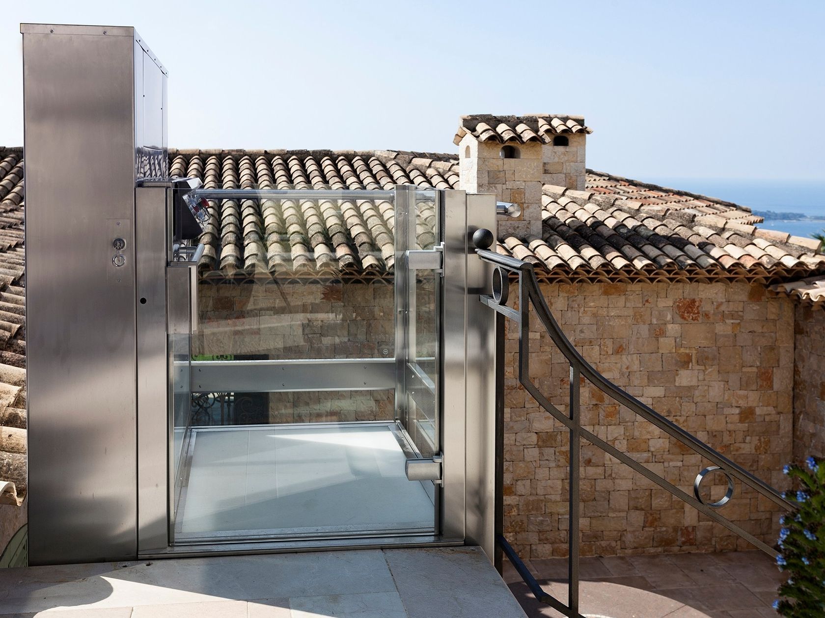 DINAMICO Platform lift By KONE