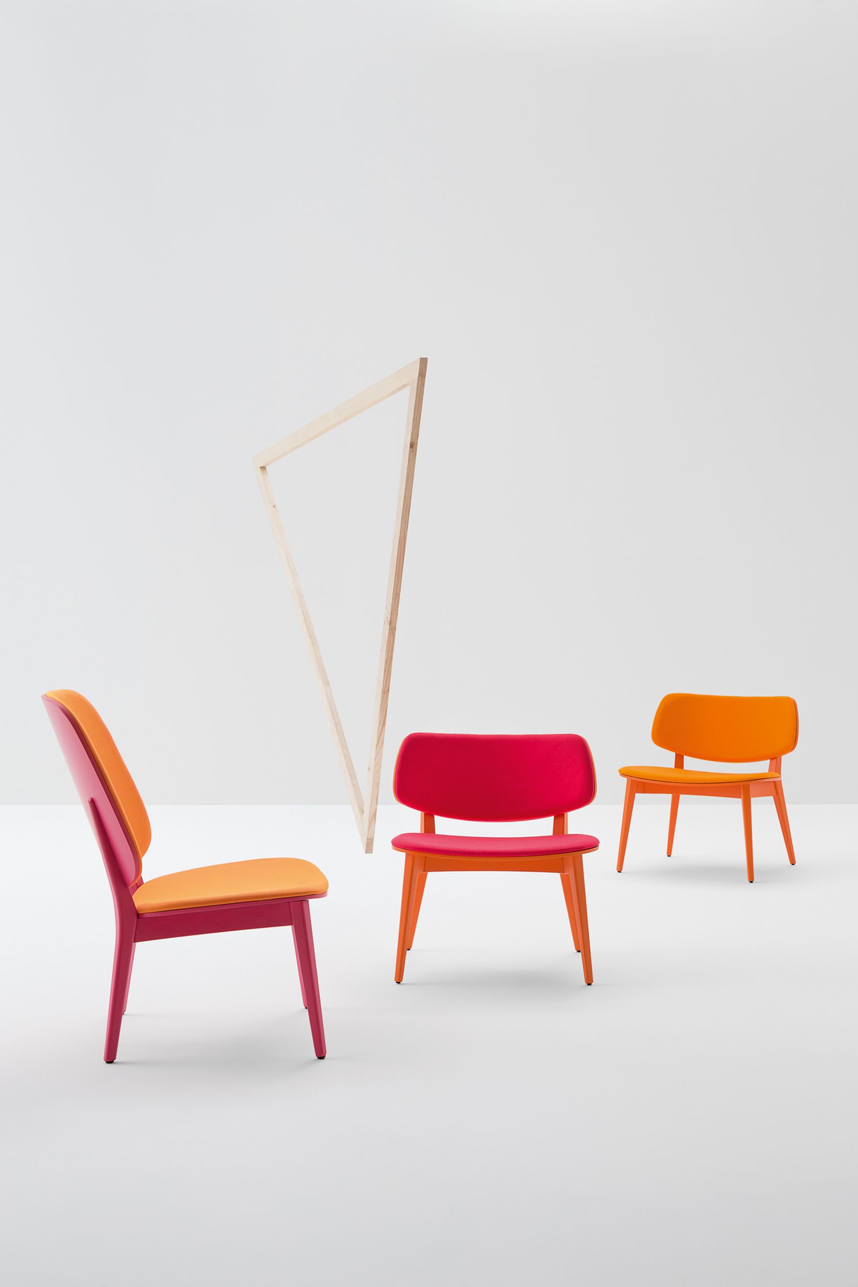 DOLL 562 Easy chair By Billiani | design Emilio Nanni
