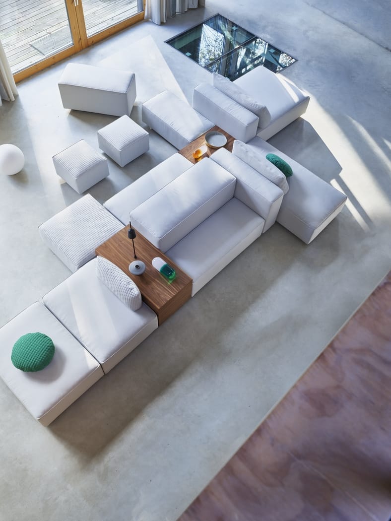 DOMINO.18 Modular fabric sofa By Montis | design Dick Spierenburg