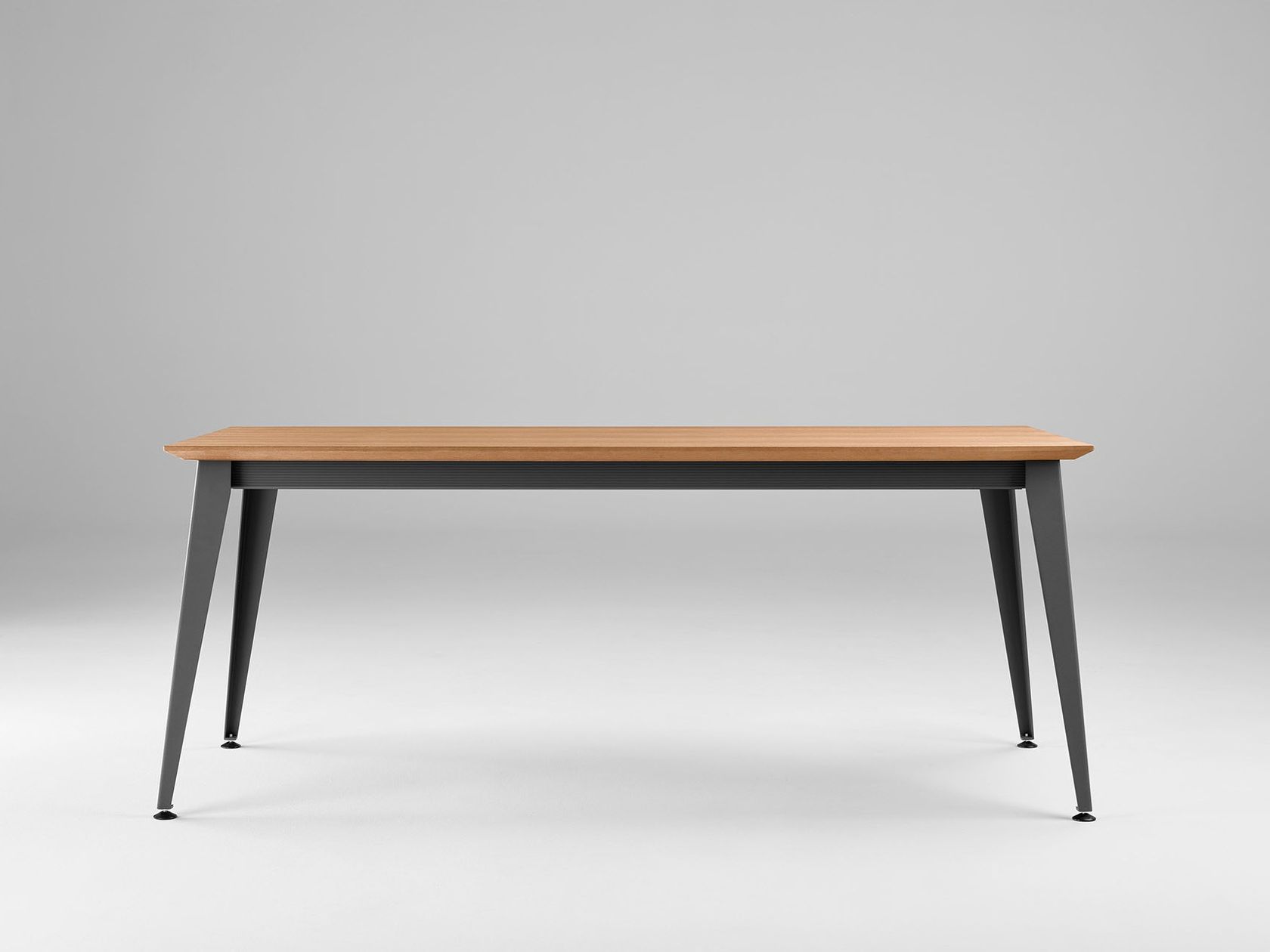 DON | Table extensible By ONDARRETA design Nadia Arratibel