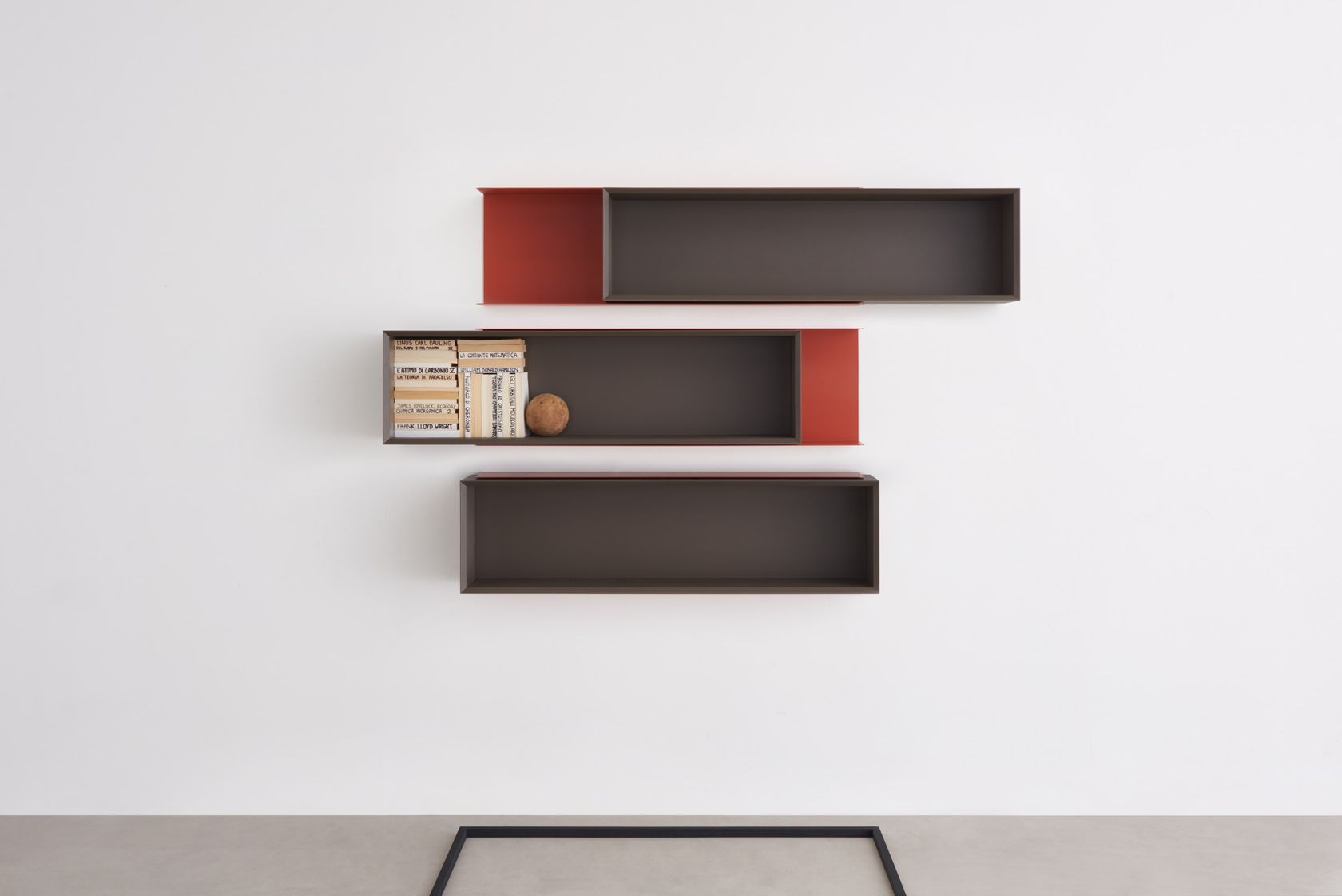 Horizontal plate wall cabinet with sliding doors DOUBLE ME By Desalto