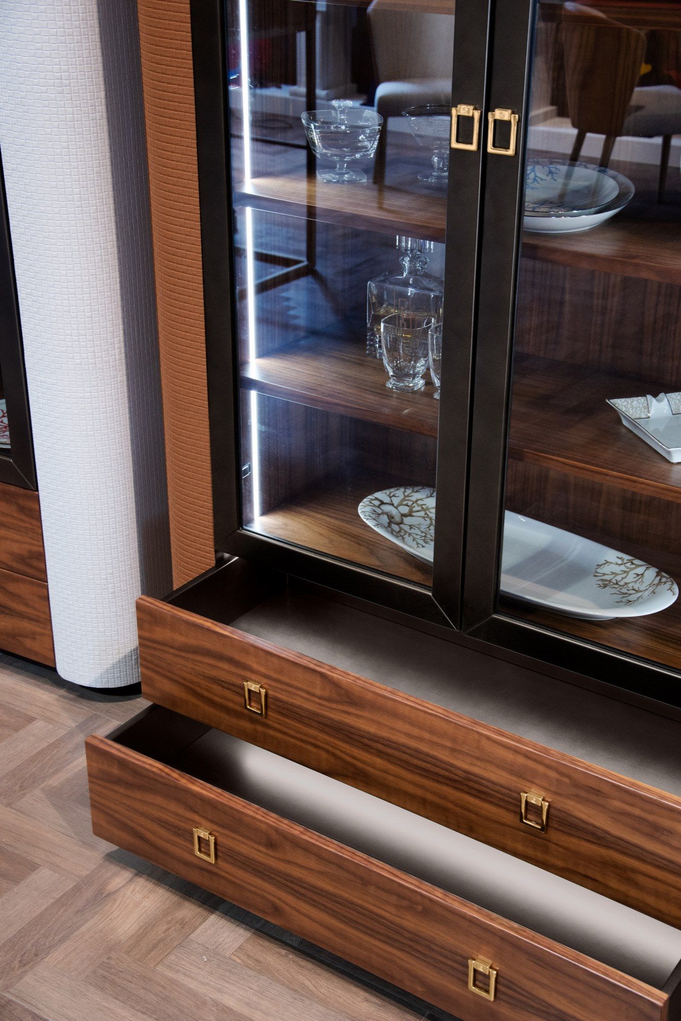 DOWNTOWN | Vitrina By Formitalia