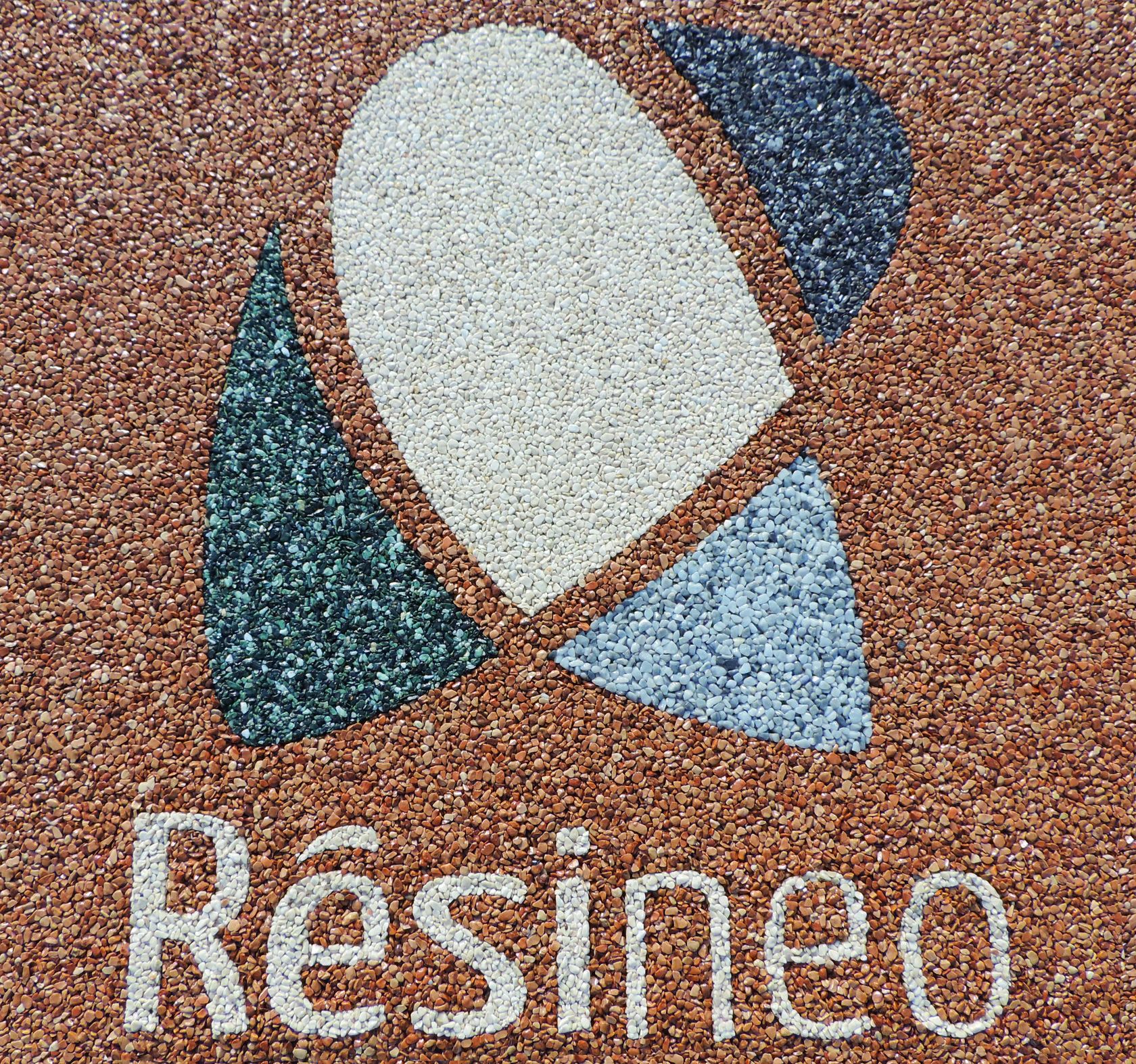 Pavimento continuo per esterni in resina RÉSINEO DRAIN - Résineo ...